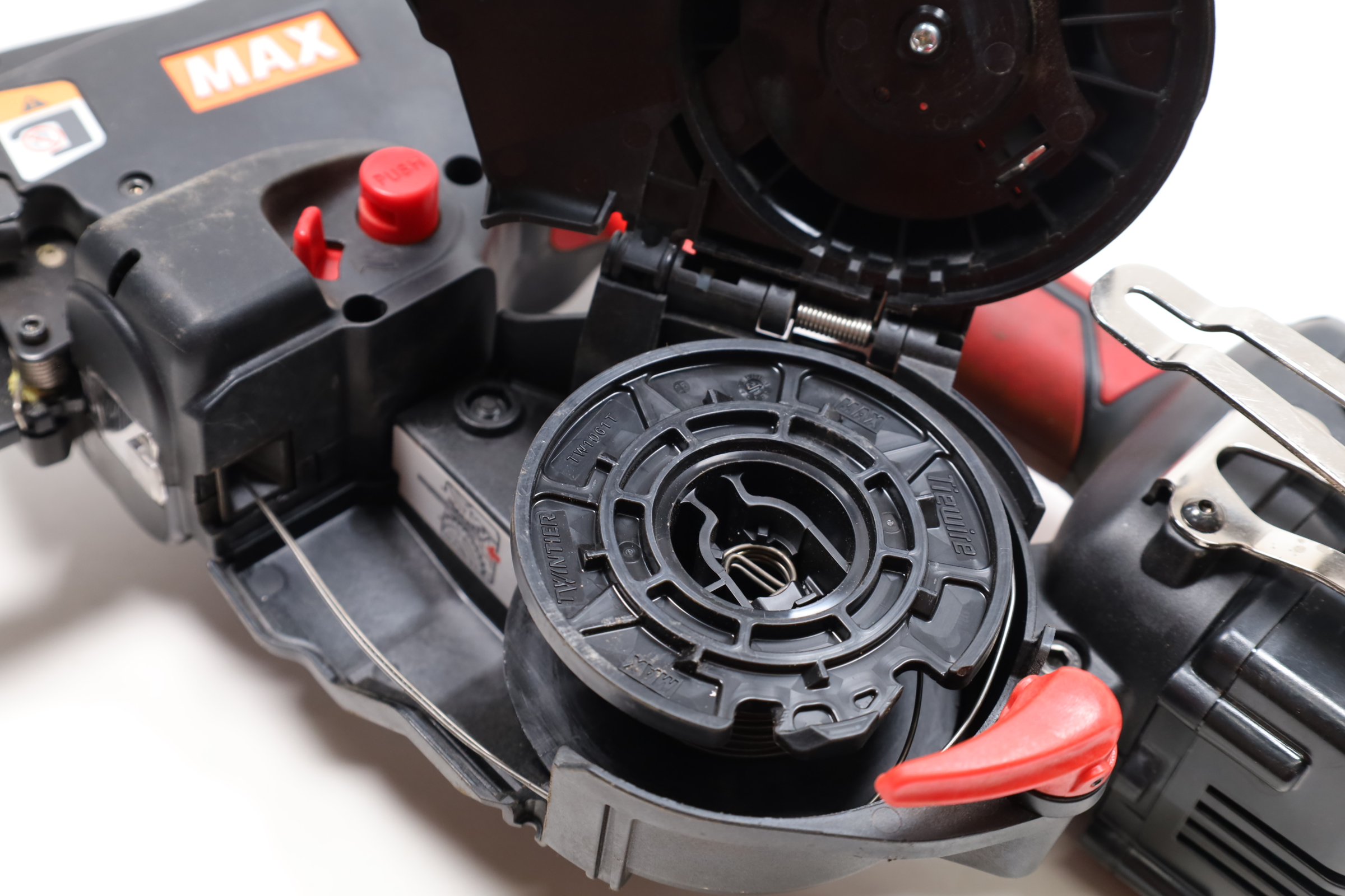 MAX TWINTIER RB441T #7 x #7 with 19 Gauge Wire Rebar Tying Tool