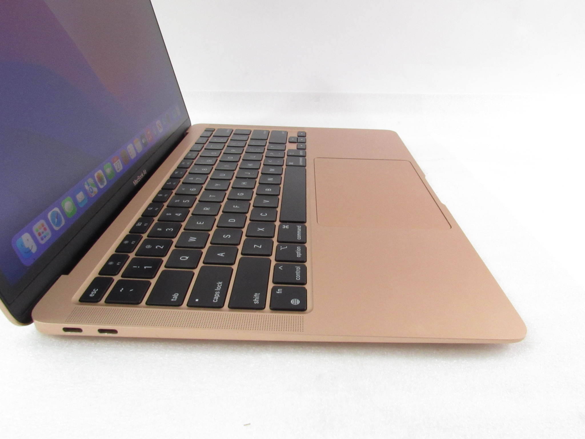 Apple MacBook Air 2020 MGN63LL/A M1 3.2GHz 8GB RAM 256GB SSD 13.3"