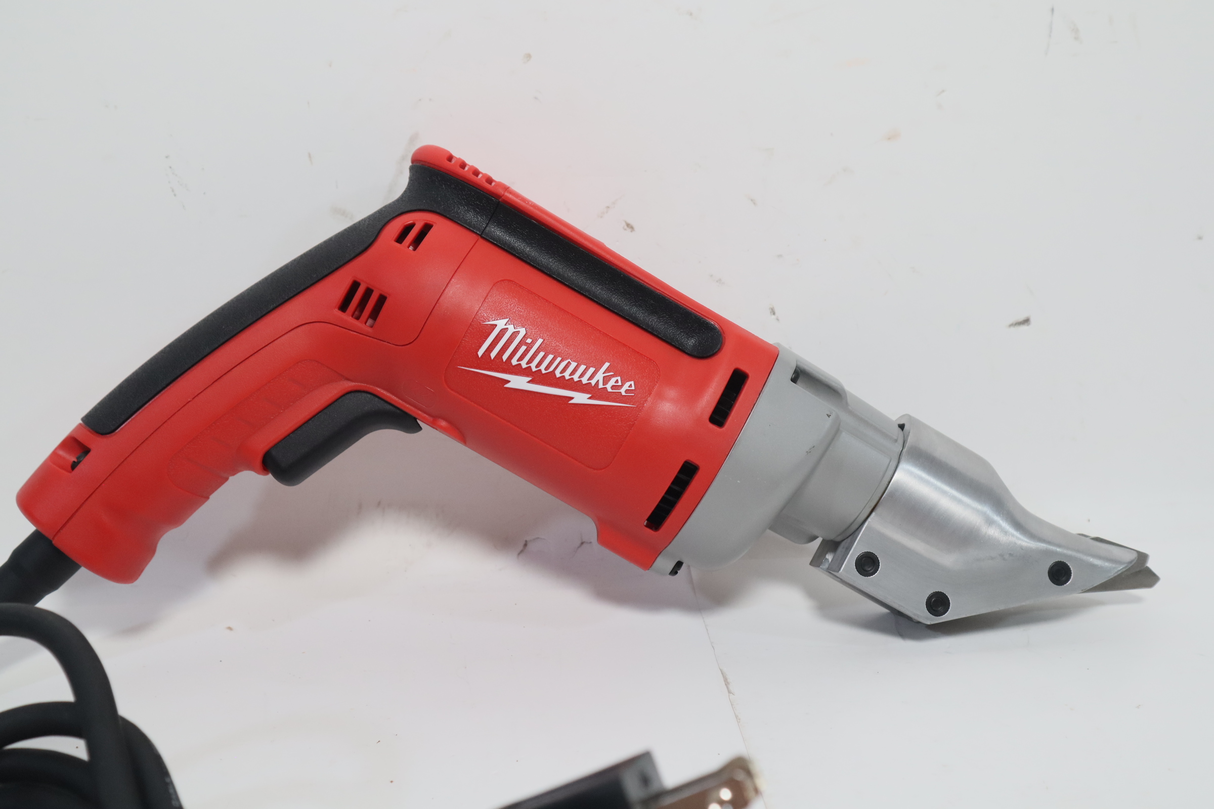 Milwaukee 6852-20 Corded 18 Gauge Shear 0084