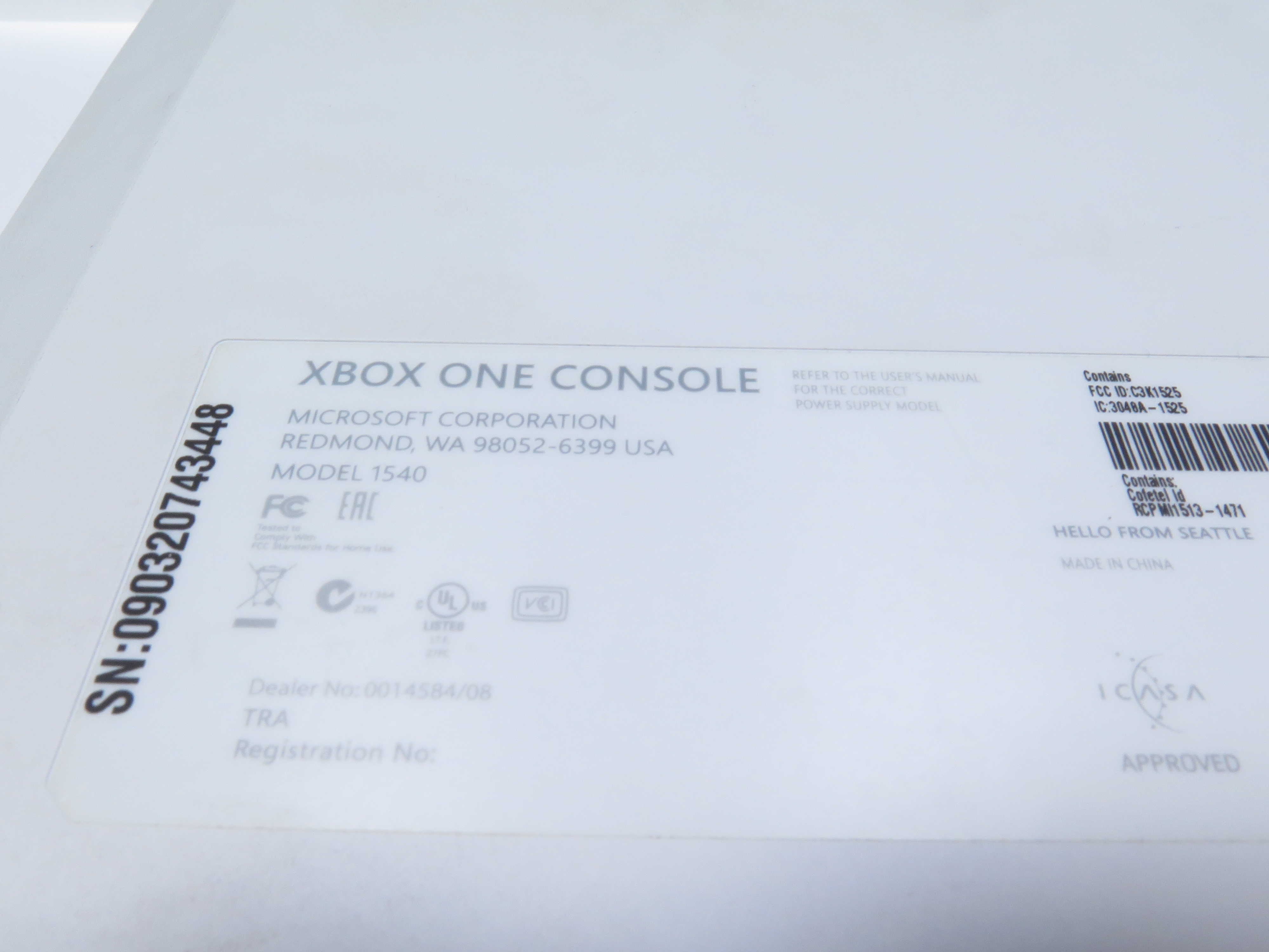 Microsoft 1540 Xbox One Original 500GB Video Game Console - White 6610