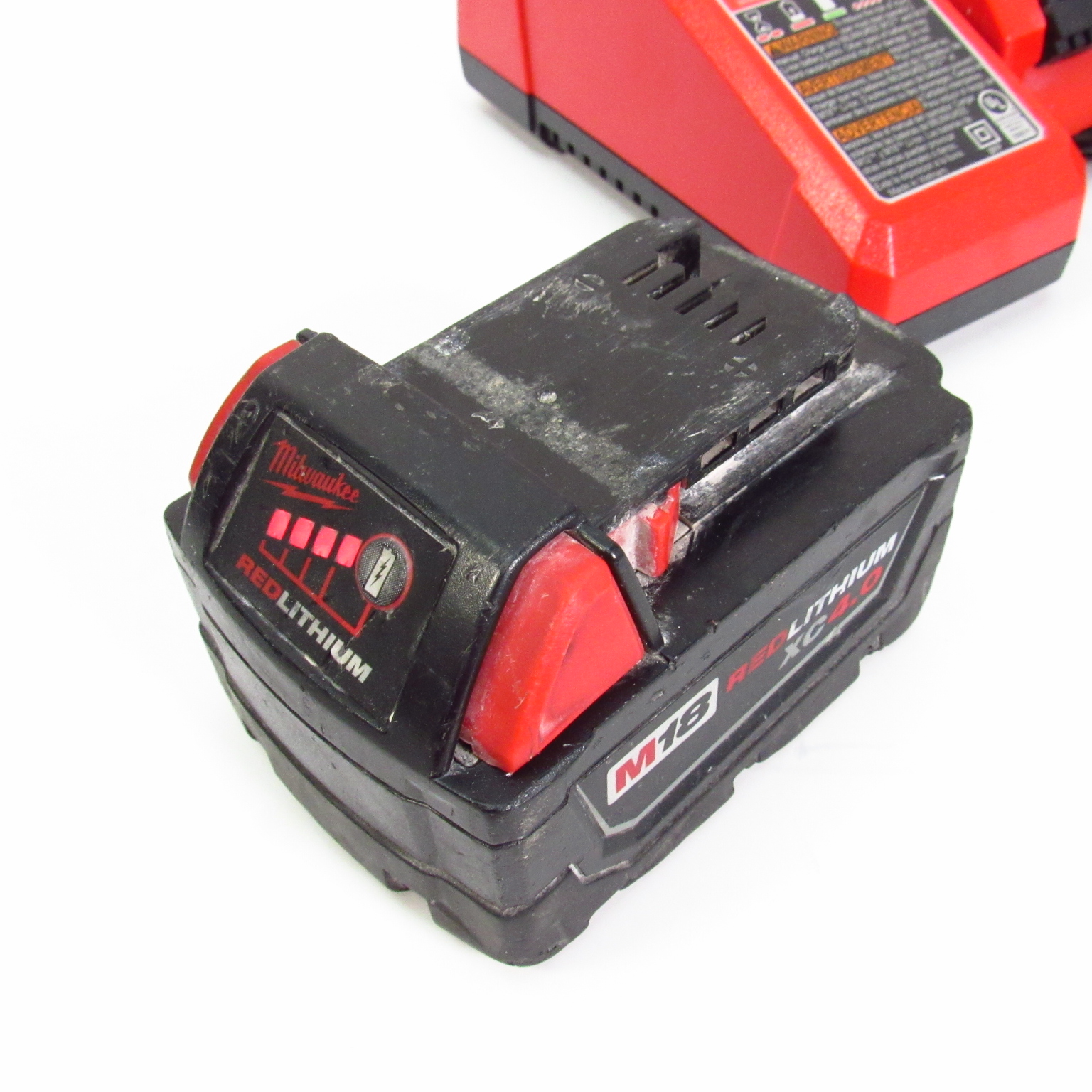 Milwaukee 48-59-1812 M12/M18 Charger 4Ah Battery Pack Kit
