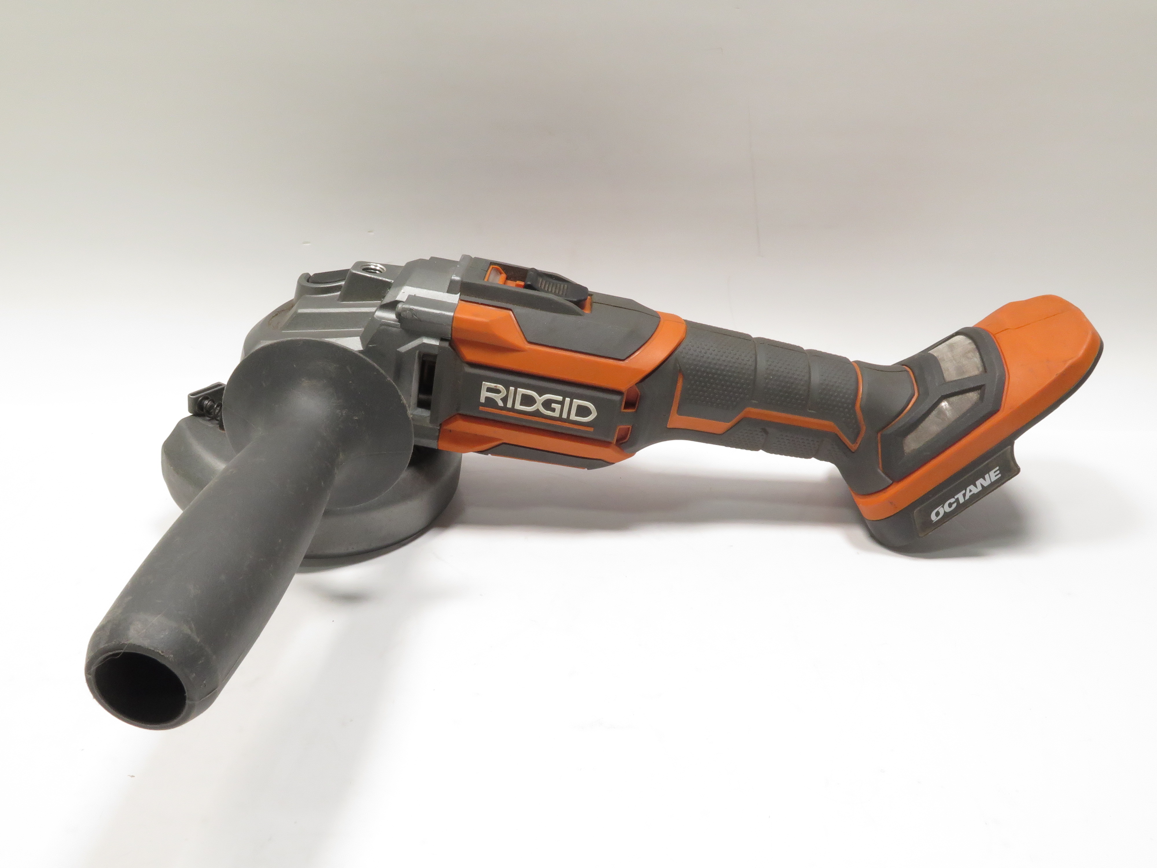 Ridgid R86042 18V Brushless Cordless 4-1/2 in. Slide Switch Angle ...