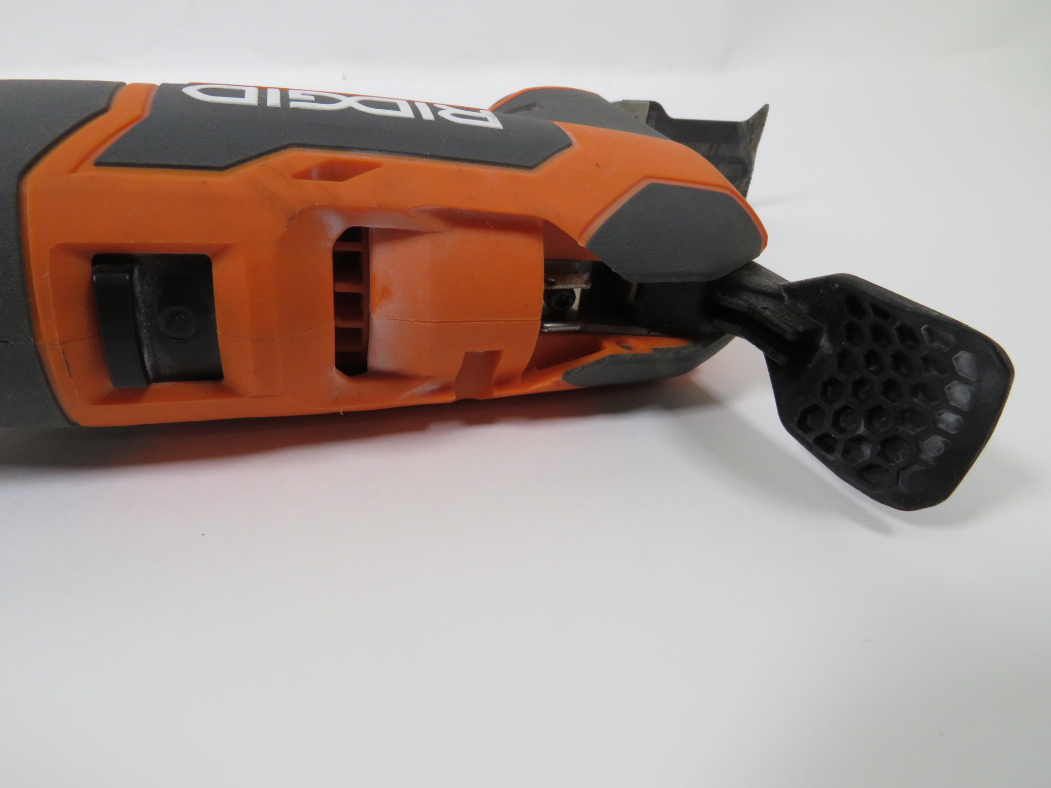 Ridgid R86240 18V Brushless Cordless Oscillating Multi-Tool