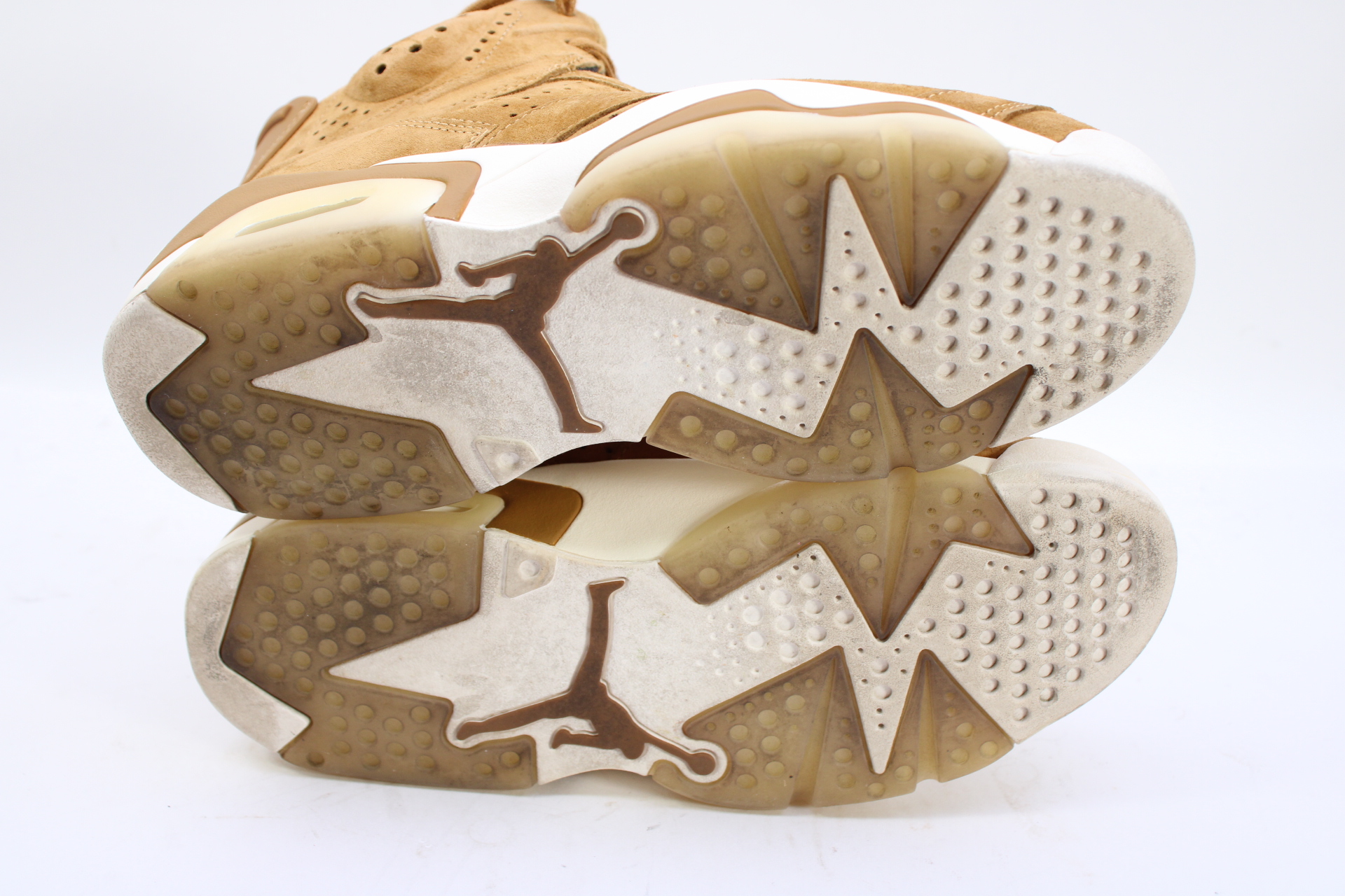 Nike 384664-705 Air Jordan 6 Retro - Wheat/Golden Harvest - Men's Size 8.5