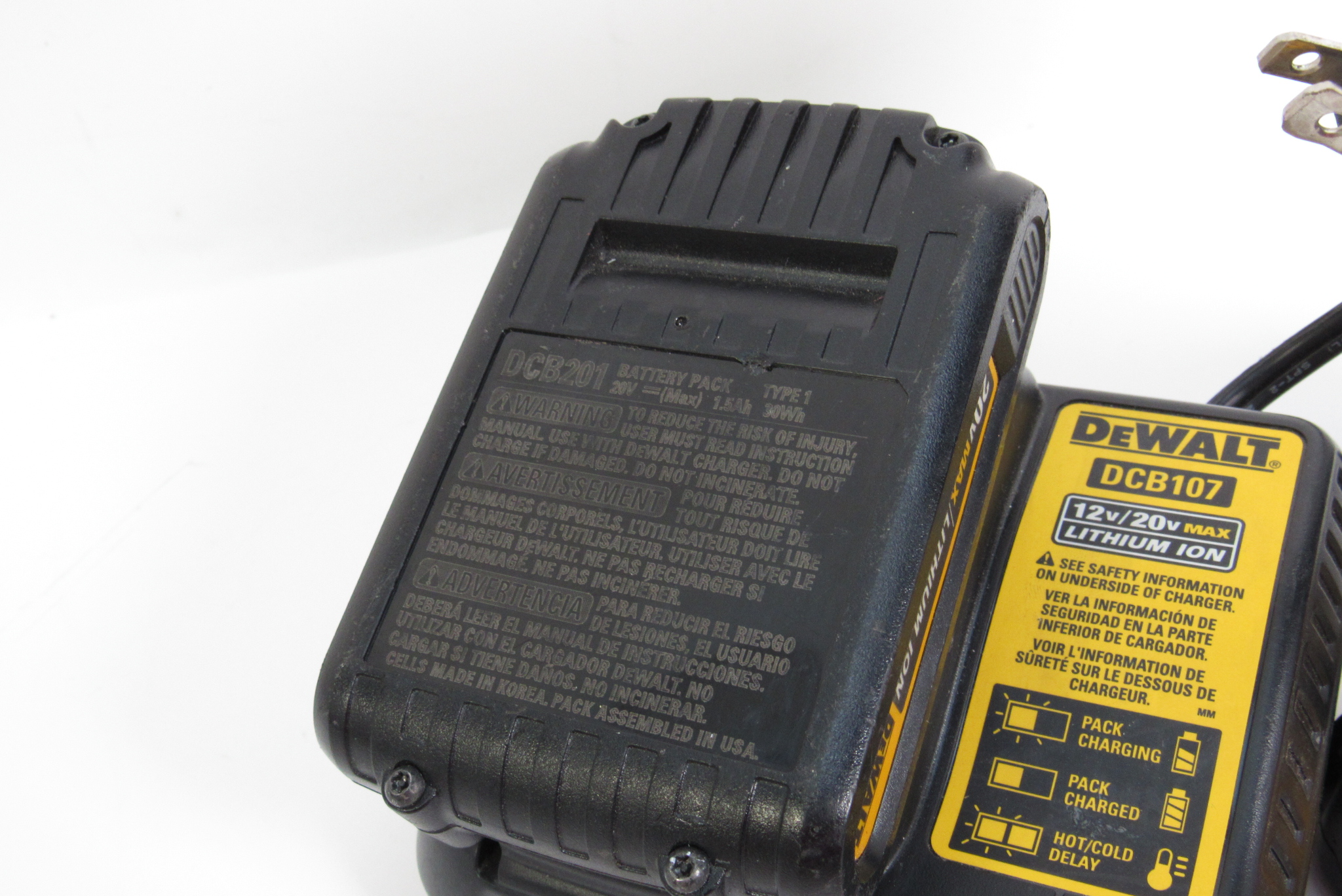 DeWalt DCF885 20V Lithium-ion Cordless 1/4'' Drive Impact Driver Kit