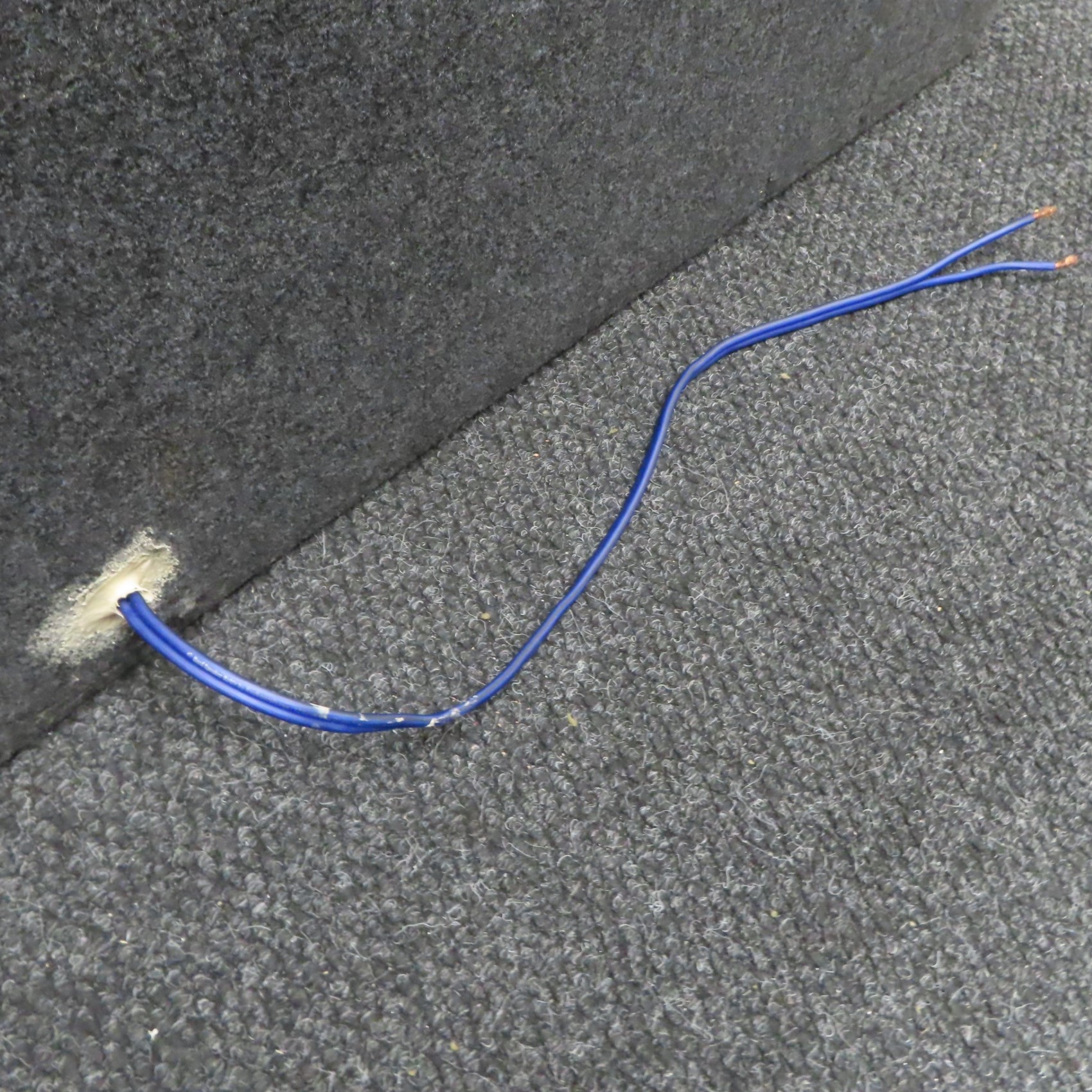 Kicker Comp R 2x12" 500W RMS Dual Car Audio Subwoofer (Local Pick-Up Only)