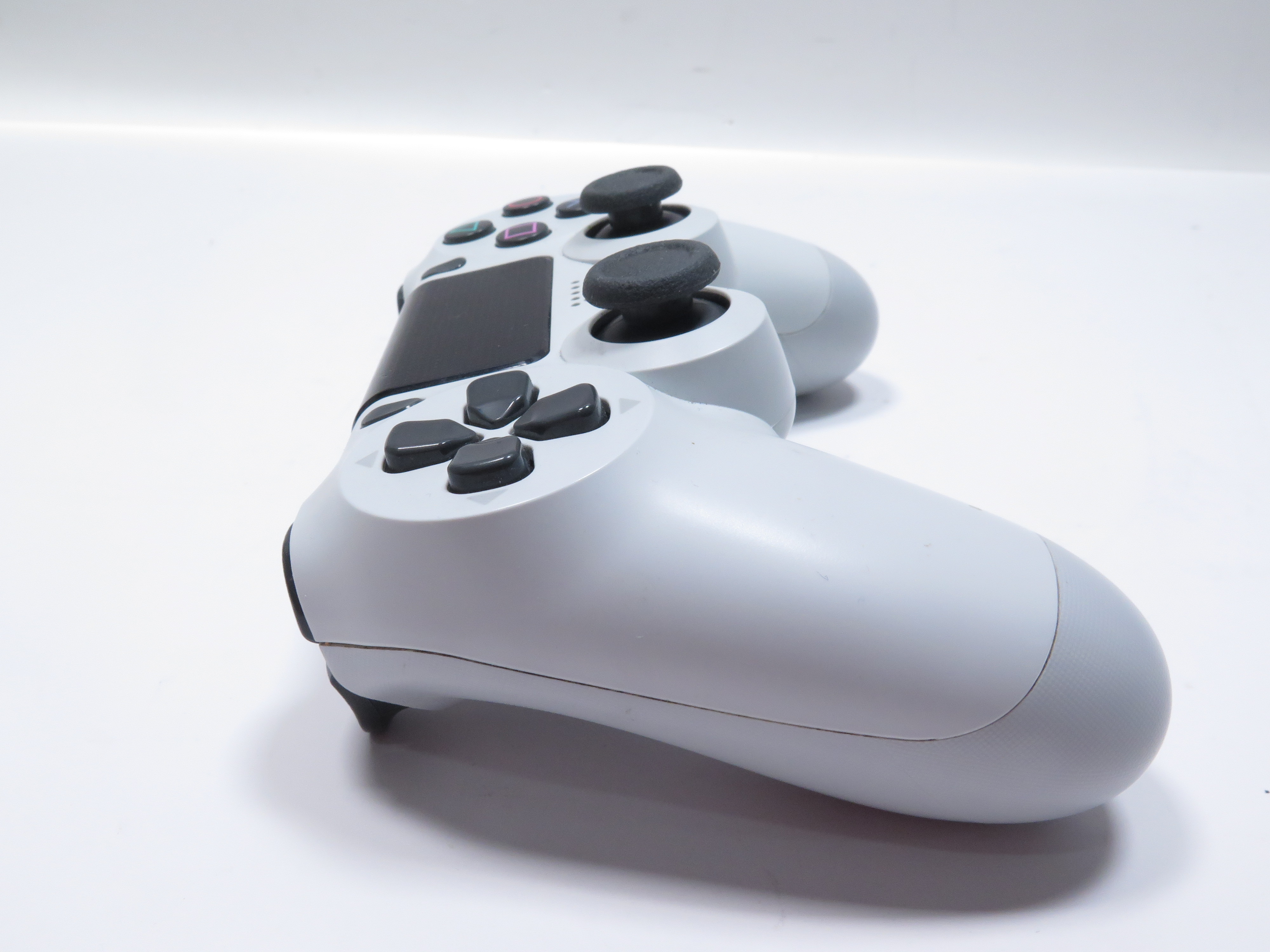 Sony CUH-ZCT2U PlayStation 4 Dual shock Wireless Controller - White 6864
