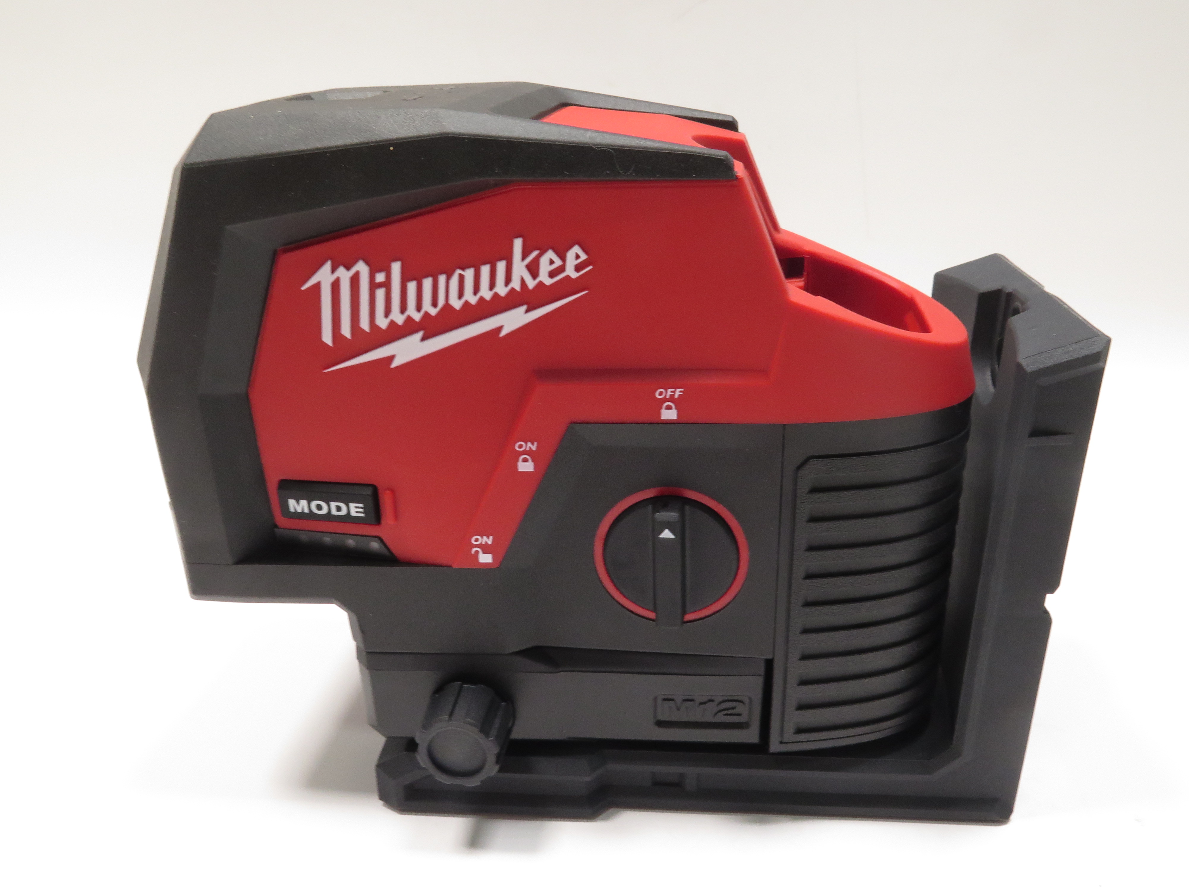 Milwaukee 3622-20 12V Green 125ft Cross Line and Plumb Points Laser ...