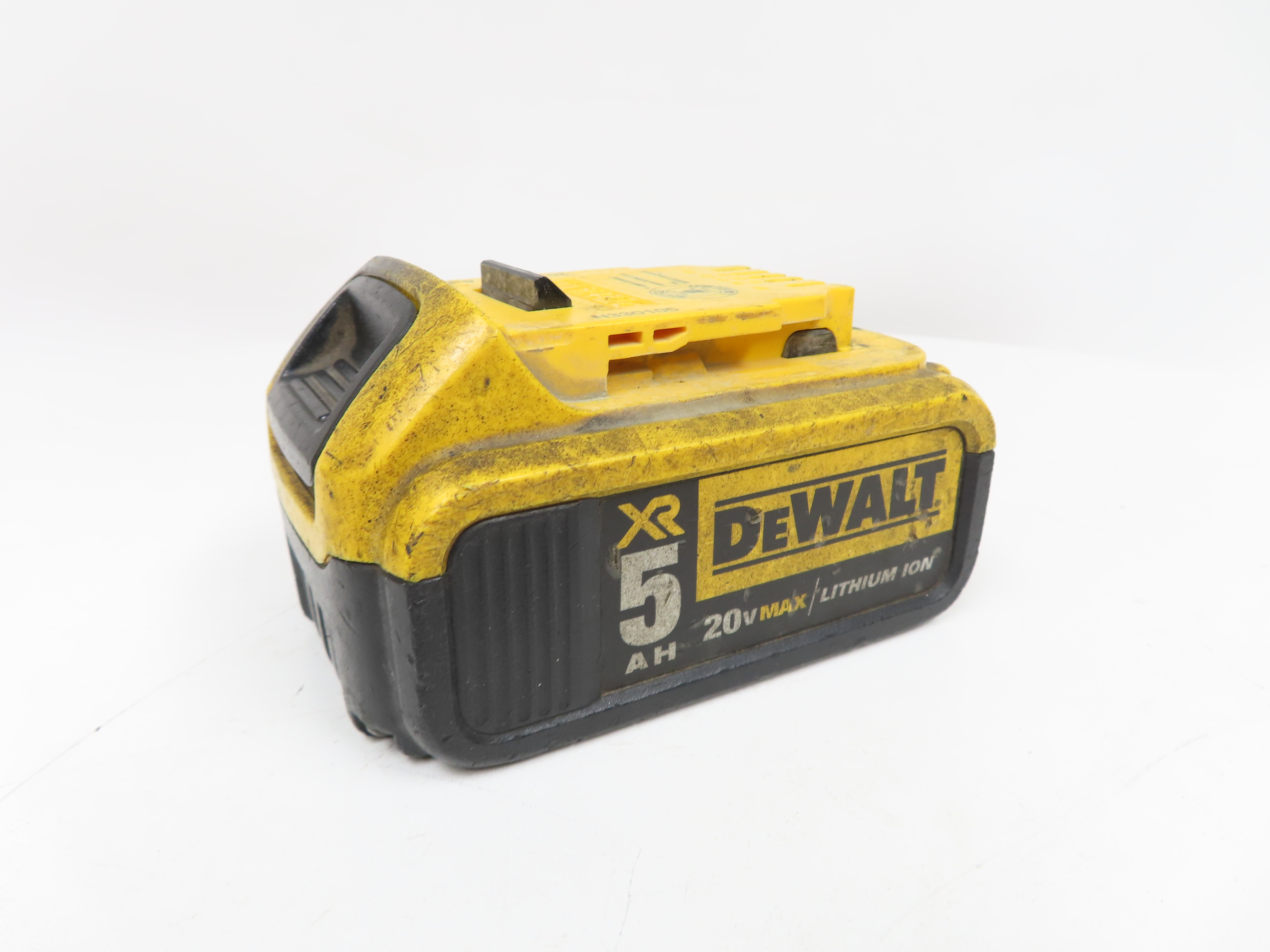 DeWalt DCB205 MAX XR 20V 5.0Ah Lithium-Ion Battery
