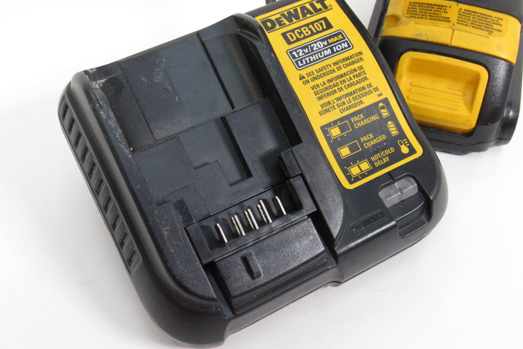 DeWalt DCF885 20V Lithium-ion Cordless 1/4'' Drive Impact Driver Kit