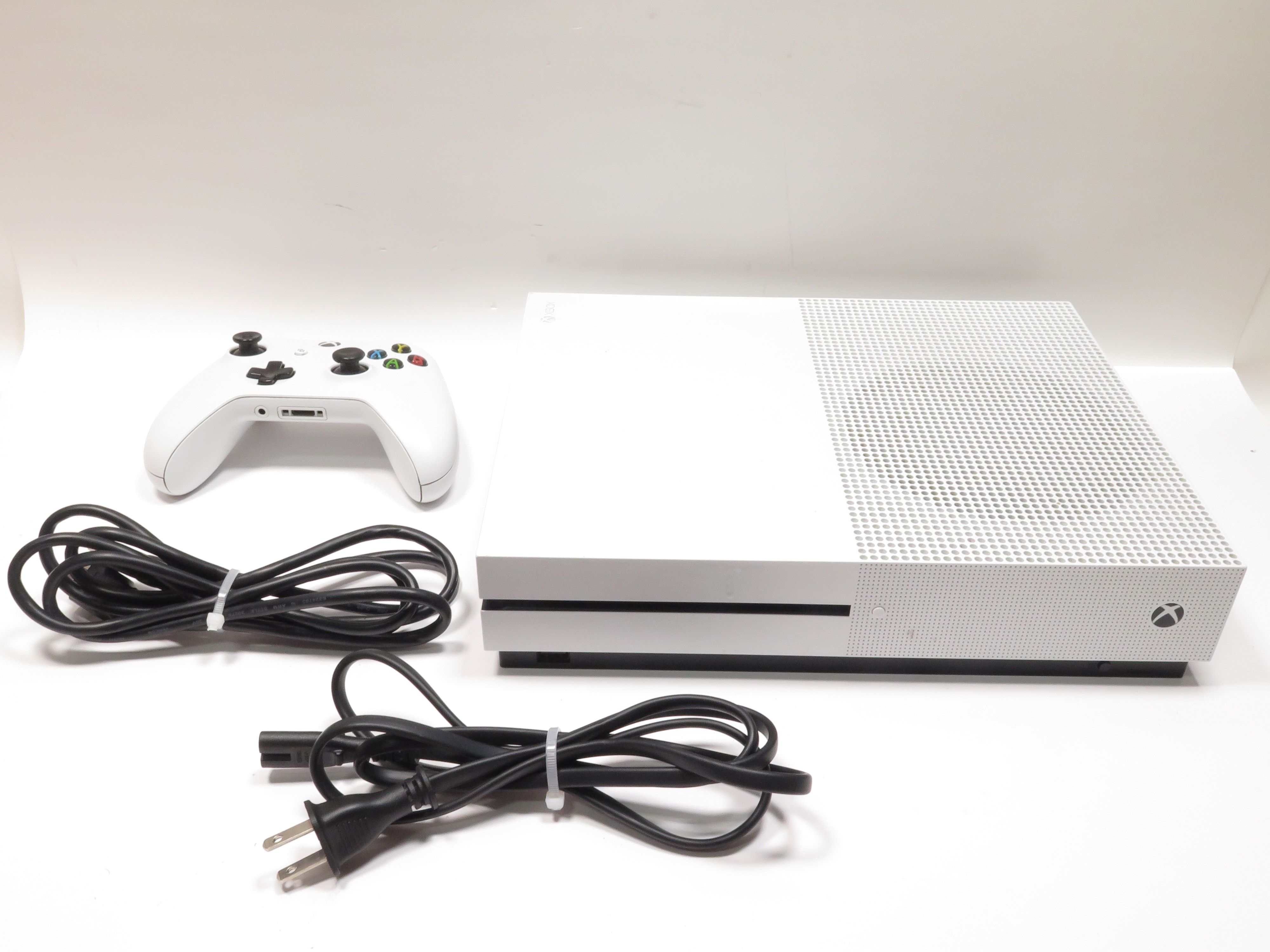 Xbox one s model 1681 gb store