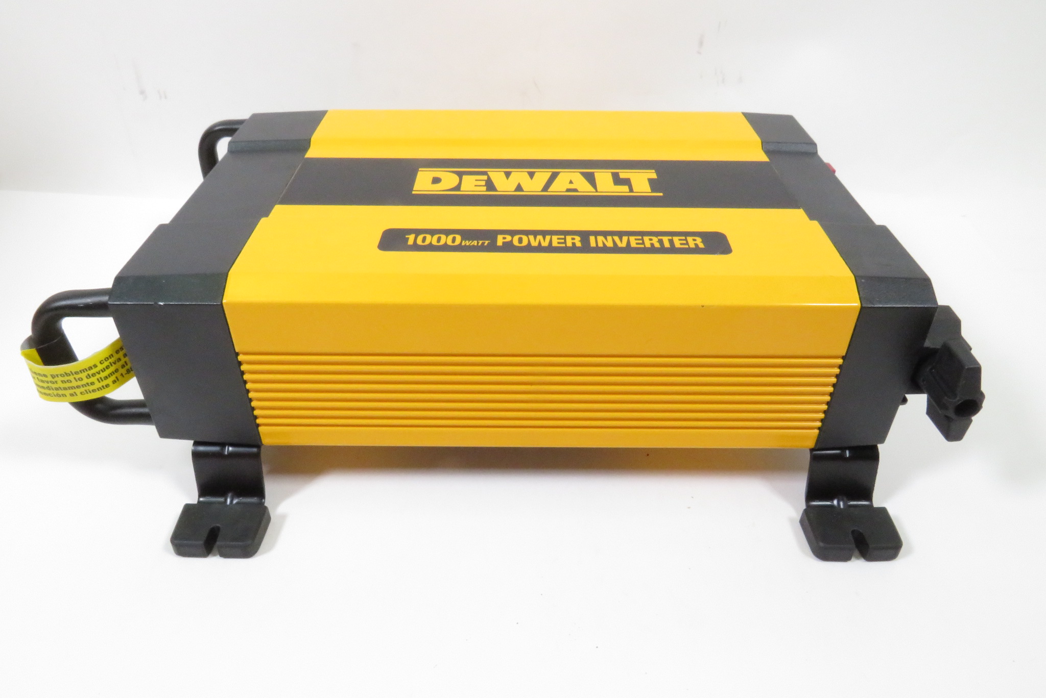 Dewalt Dxaepi1000 1000 Watt Triple Usb Port Portable Car Power Inverter