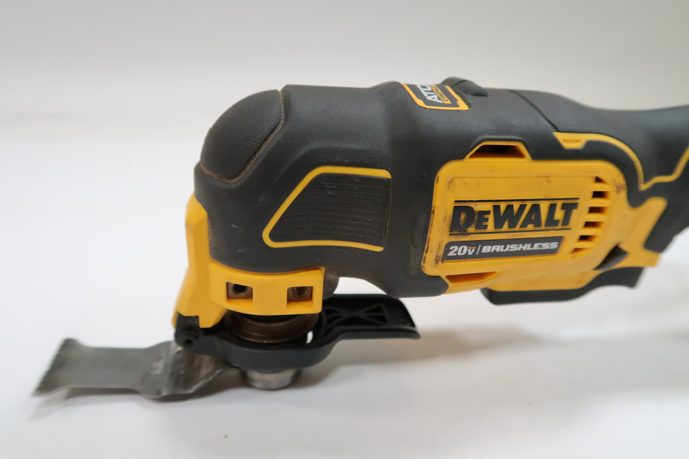 DeWalt DCS354 ATOMIC 20V MAX Cordless Brushless Oscillating Multi Tool 5797
