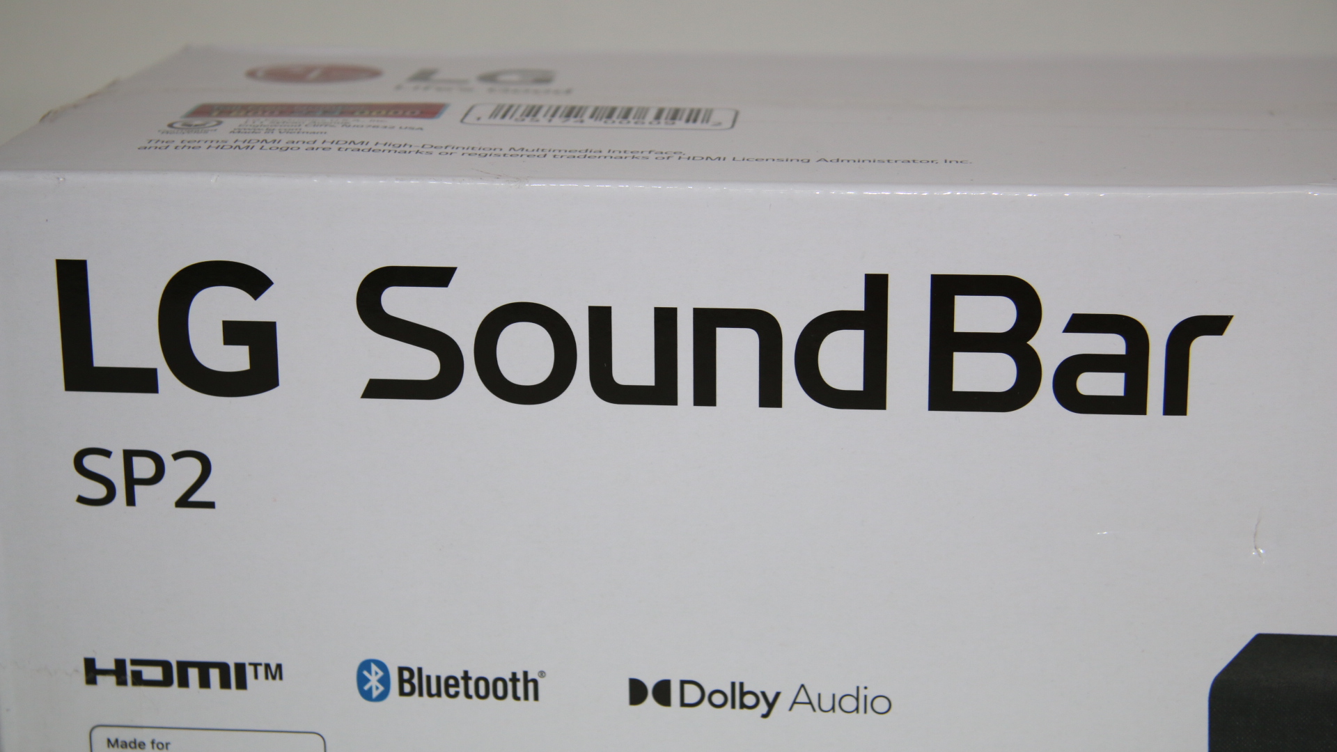 LG SP2 2.1 Channel Bluetooth Sound Bar / Built-In Subwoofer