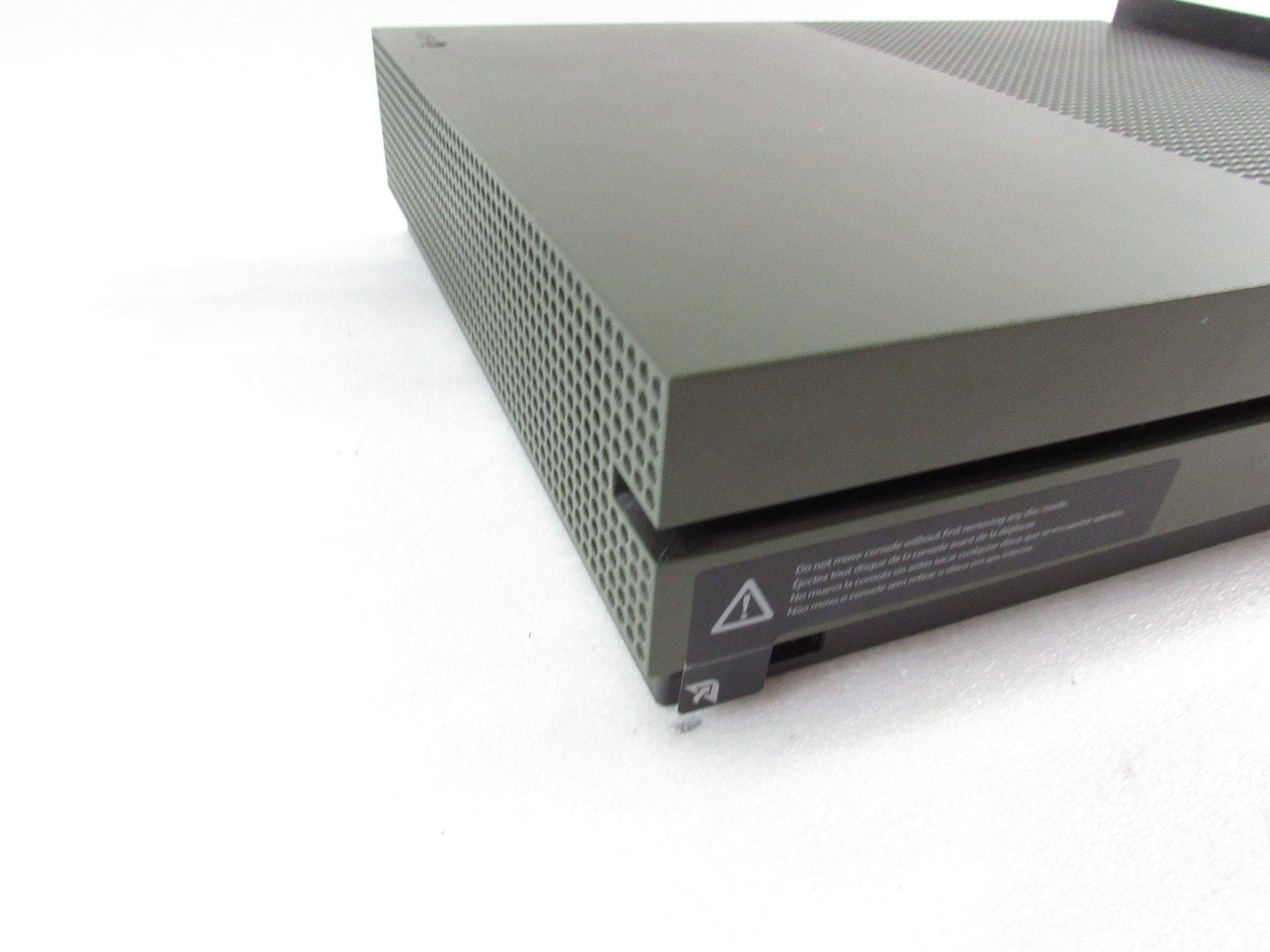 Microsoft Xbox One S 1681 1TB Battlefield 1 Video Game Console 2940