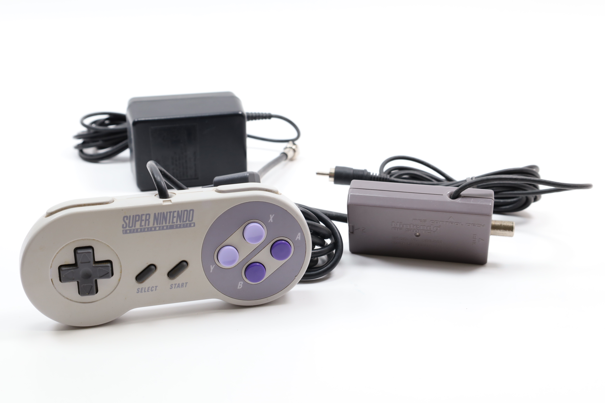 Nintendo Super Nintendo SNS-001 16-Bit Video Game Console (7608)