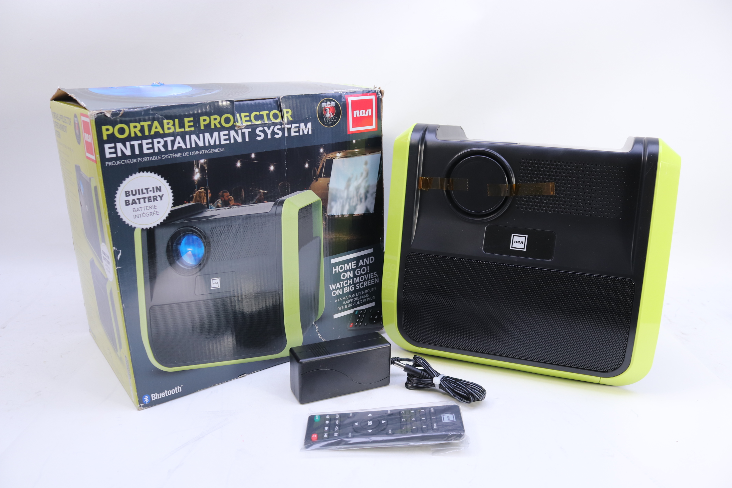 RCA RPJ060 Portable Projector Home Theater Entertainment System