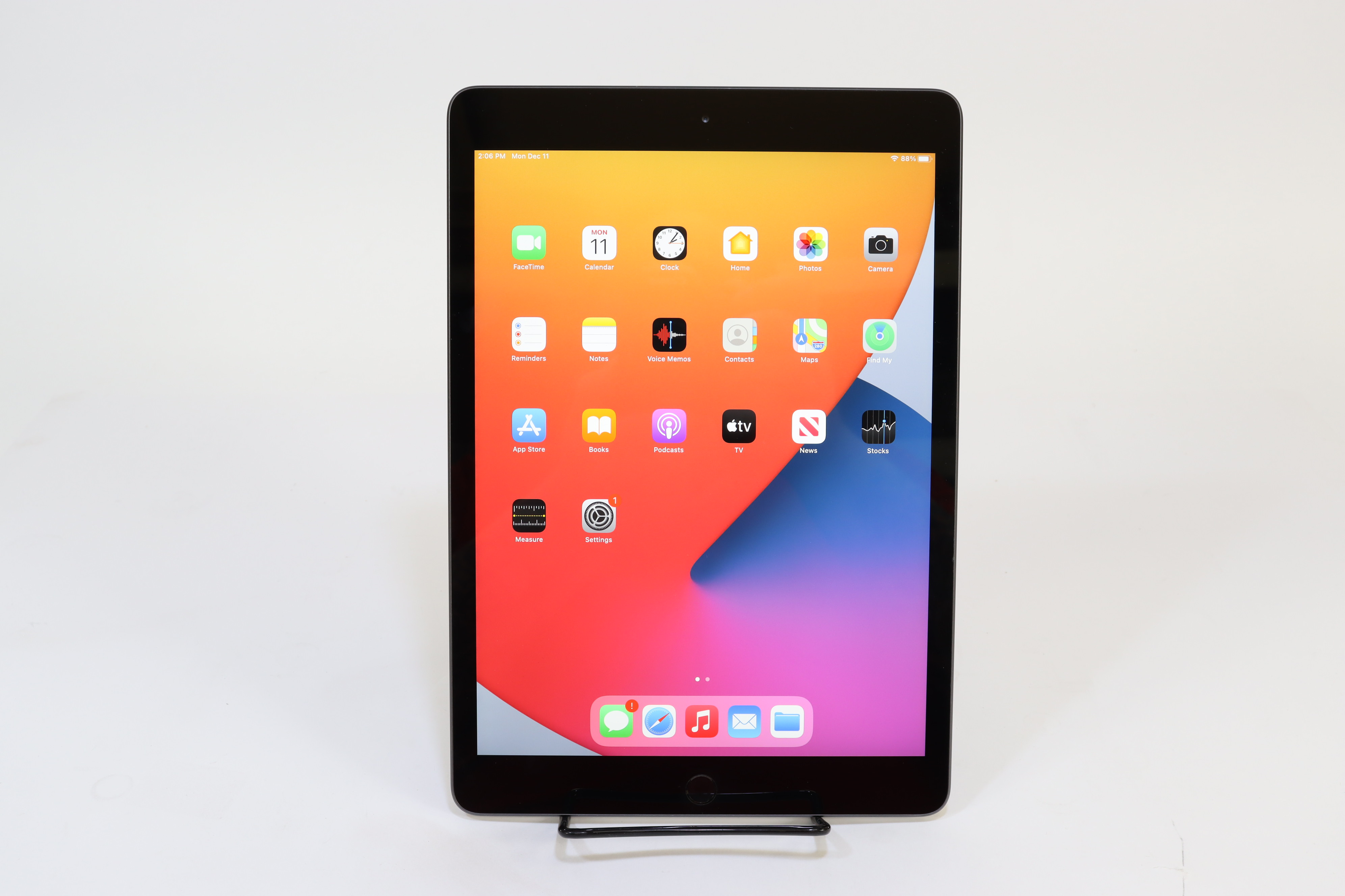 Apple iPad 7th Gen MW742LL/A 32GB Storage Wi-Fi-Only 10.2" Touchscreen ...