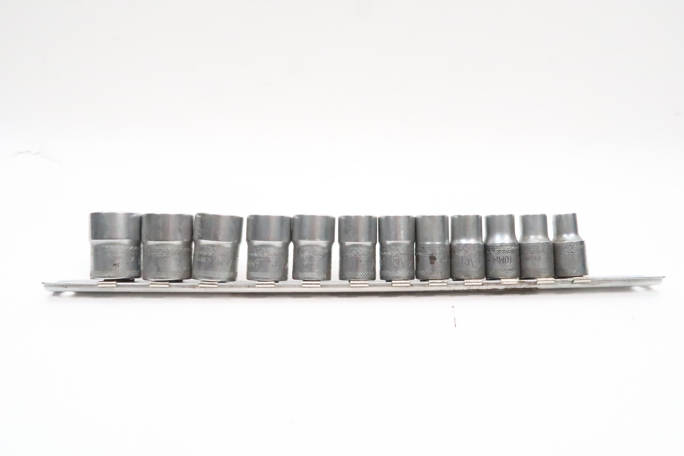 Mac Tools SXM12SBRPT 12-PC. 3/8" Drive Metric Spline Socket Set