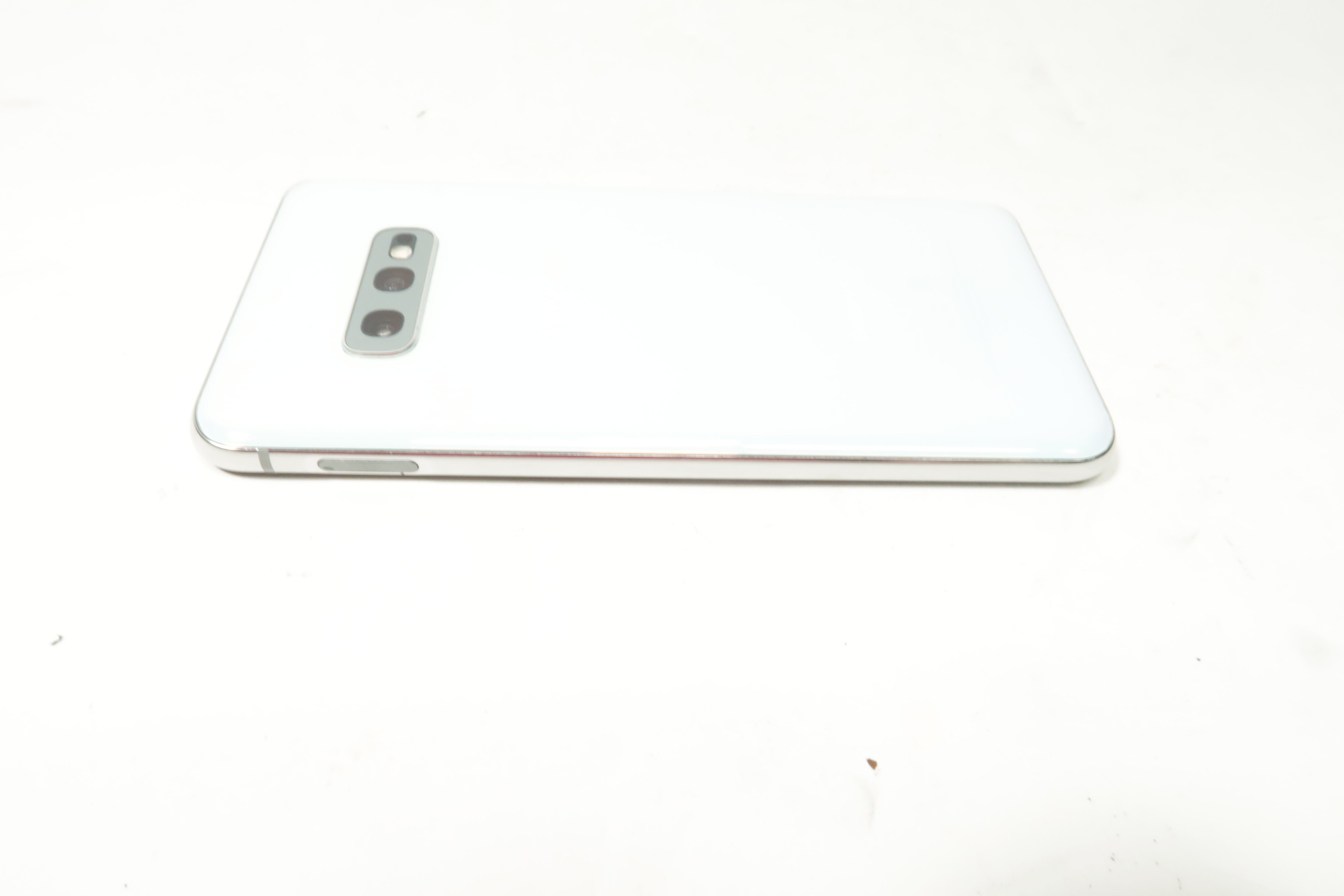 Samsung Galaxy S10E SM-G970U 128GB Unlocked Android Smartphone