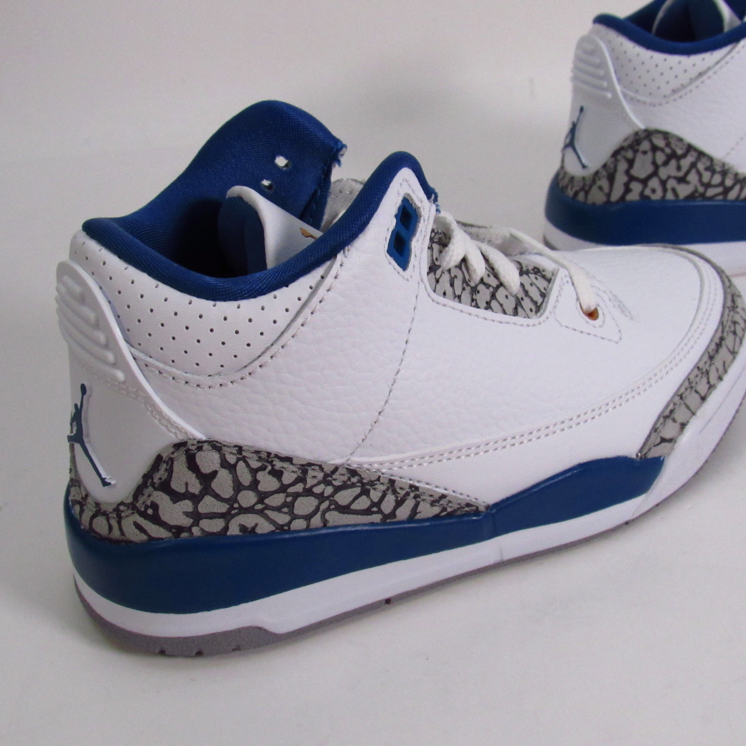 Air Jordan 3 Retro (PS) DM0966-148 White/Metallic Copper Boys Size 13C ...