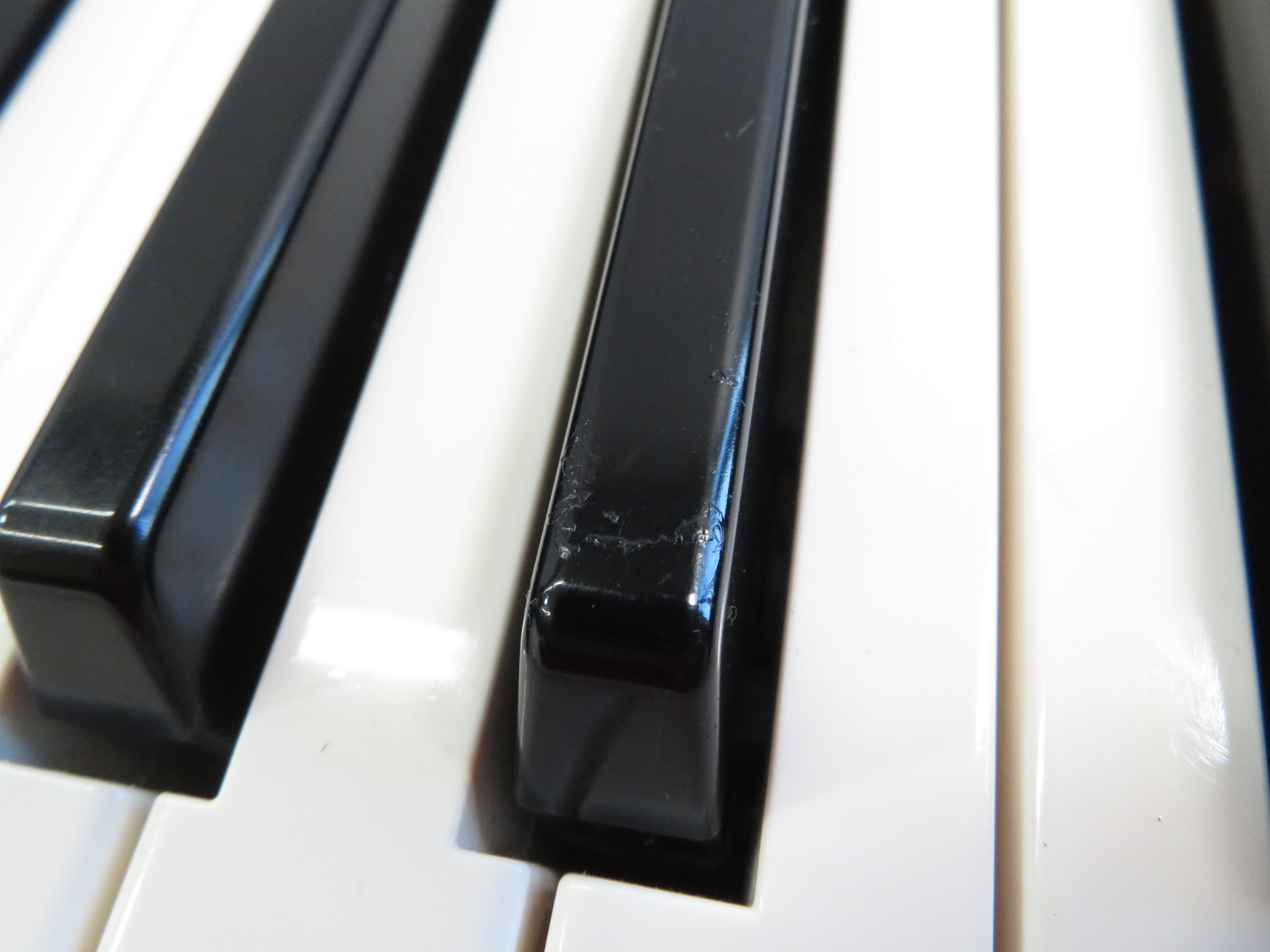 Yamaha MOTIF ES6 61-Key Music Production Synthesizer Keyboard