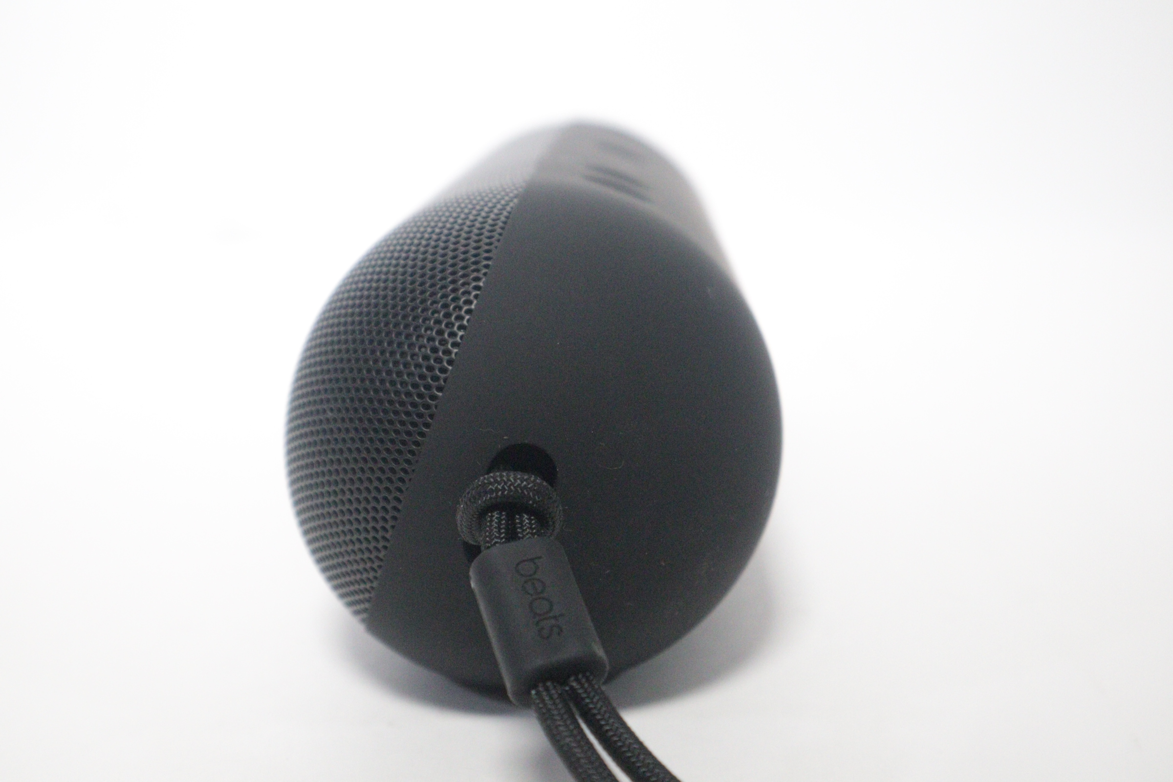 Apple Beats Pill A3211 Matte Black Water-Resistant Portable Bluetooth ...