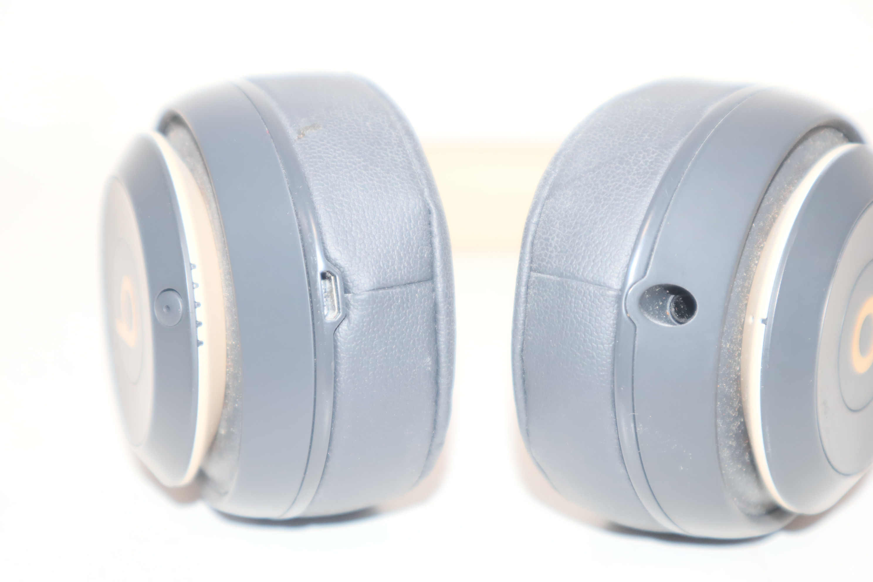 Beats Studio3 Shadow Gray Over-Ear Noise Canceling Bluetooth Wireless ...