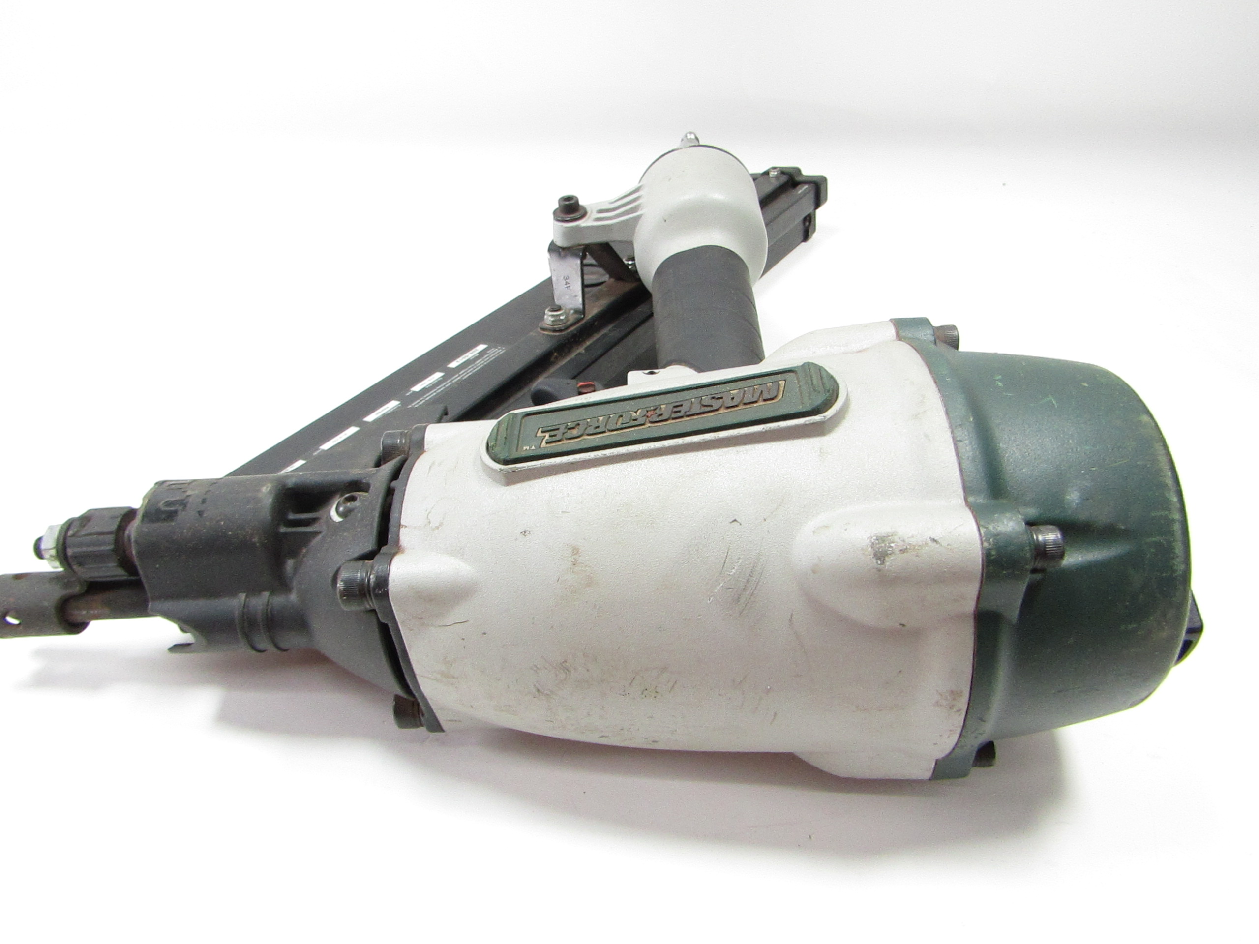 Masterforce 208-5012 Clipped Head Paper Collated Framing Nailer