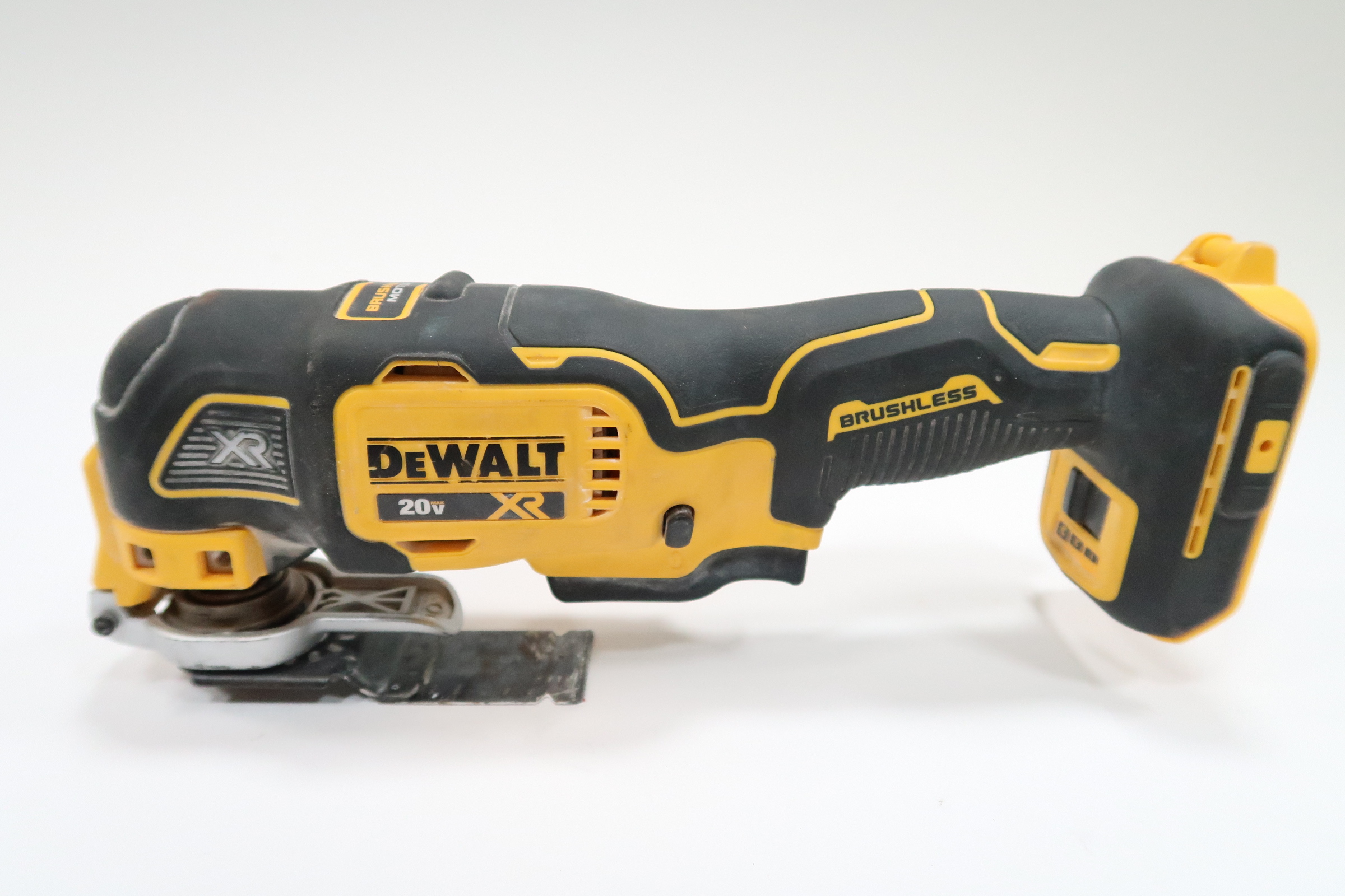 DeWalt DCS356 20V MAX XR Cordless Brushless 3-Speed Oscillating Multi ...