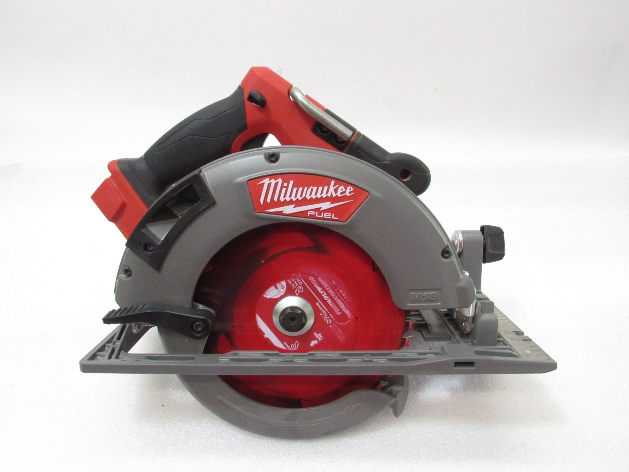 Milwaukee 2732-20 M18 FUEL 18-Volt Lithium-Ion Cordless 7-1/4" Circular Saw