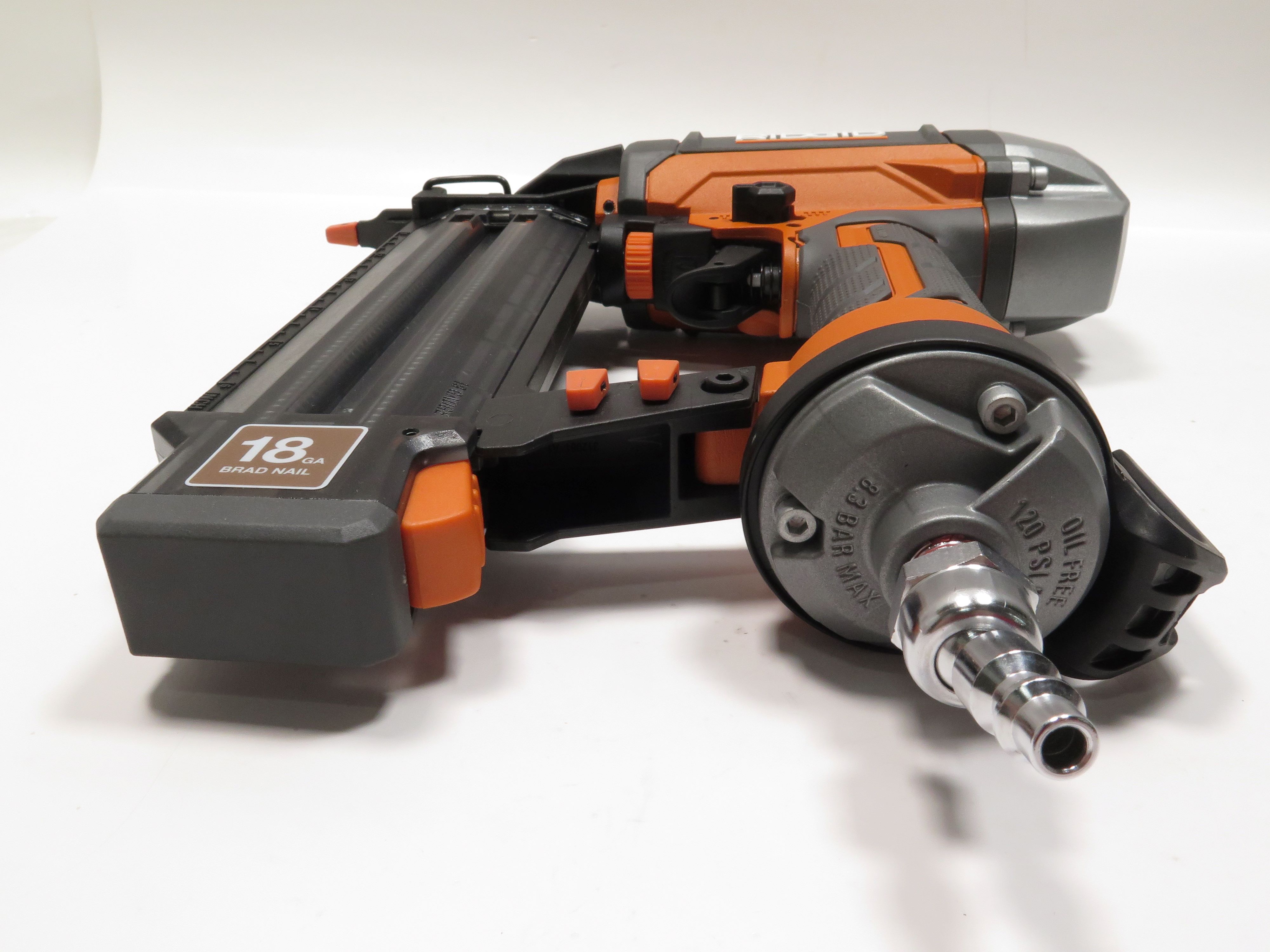 Ridgid R213BNF3 Pneumatic 18-Gauge 2-1/8 in. Brad Nailer 3634