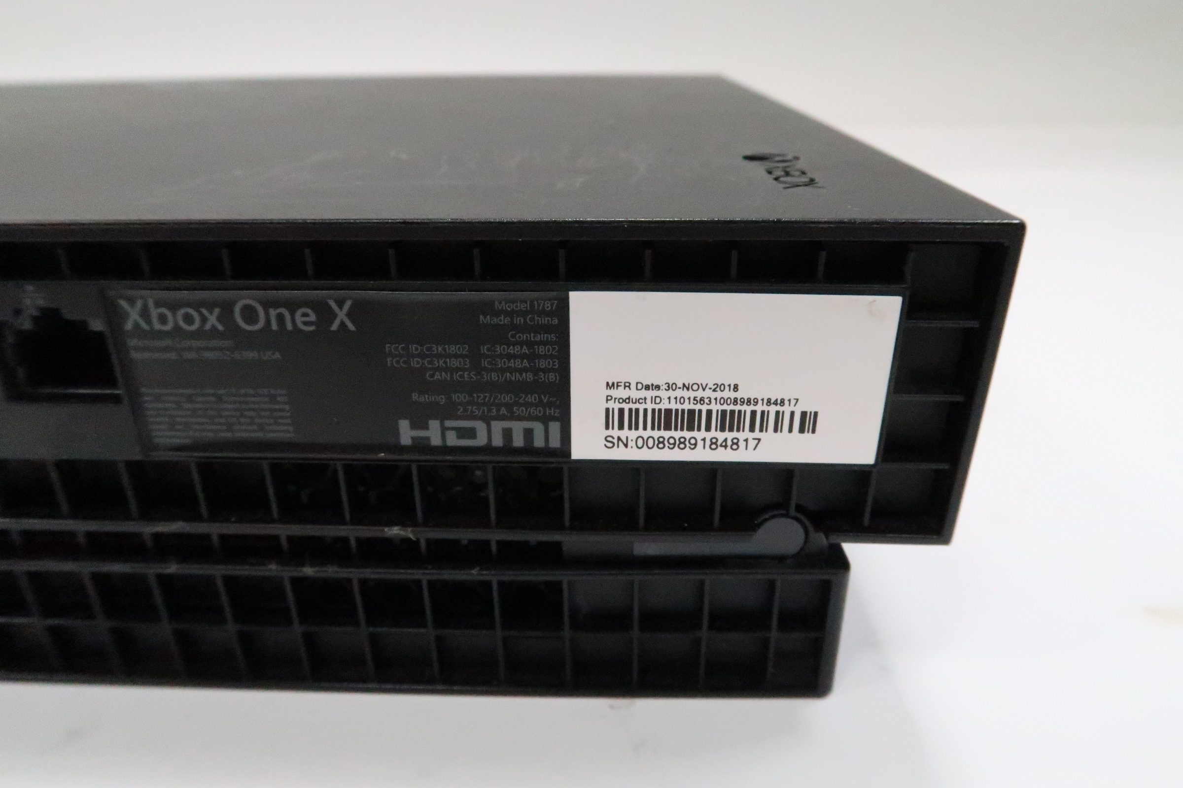 Microsoft 1787 Xbox One X 1TB Video Game Console 7964