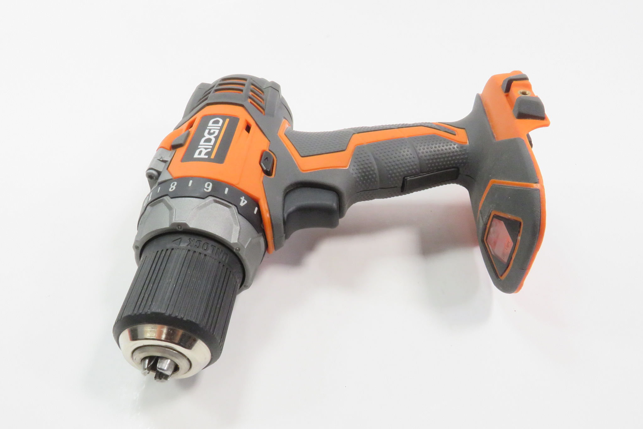 RIDGID R86008 18-Volt Lithium-Ion Compact 1/2" Inch Cordless Drill/Driver