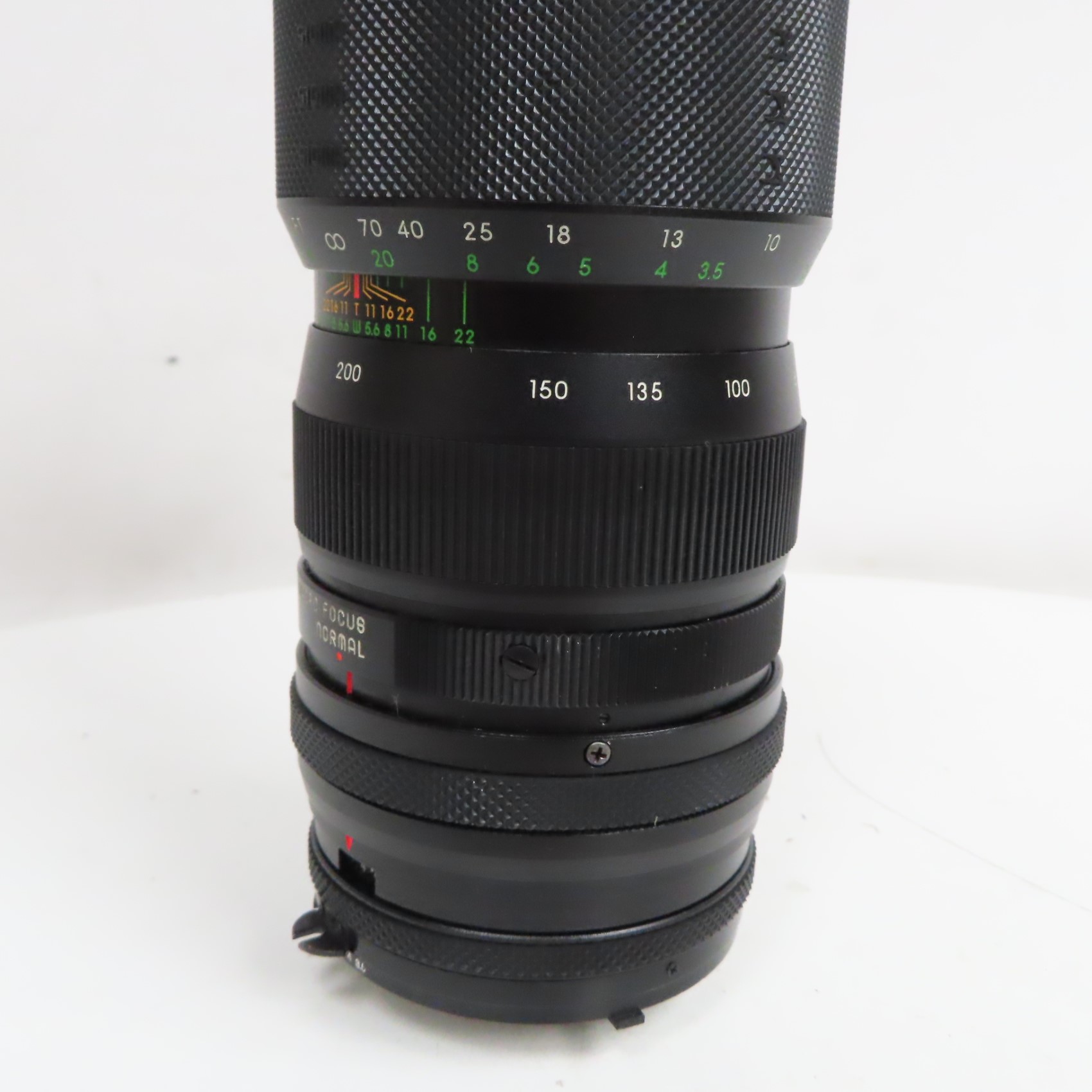 Sigma High Speed ZOOM 80-200mm f/3.5 Camera Lens