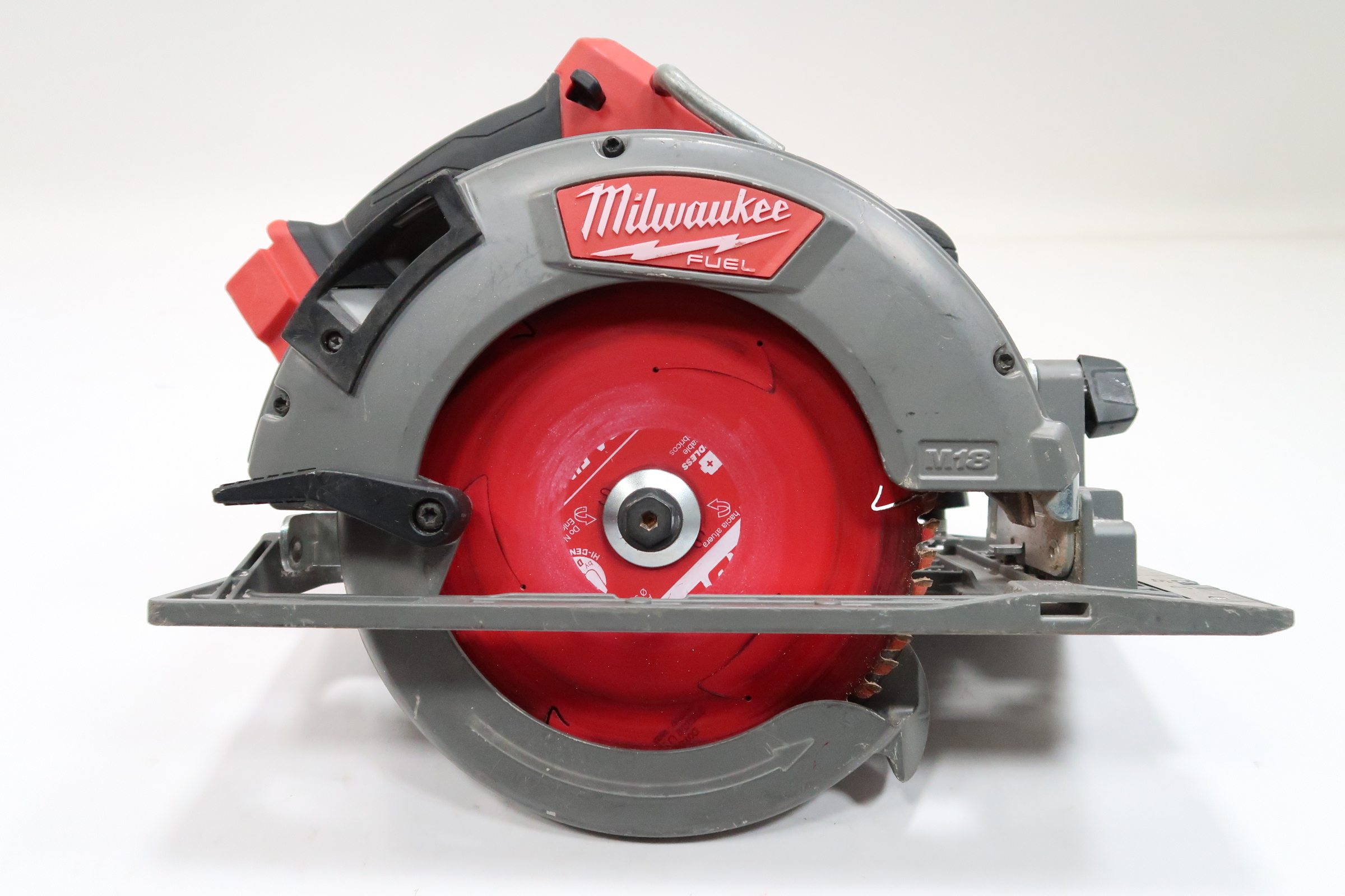 Milwaukee 2732-20 18V Lithium-Ion Brushless Cordless 7-1/4" Circular ...