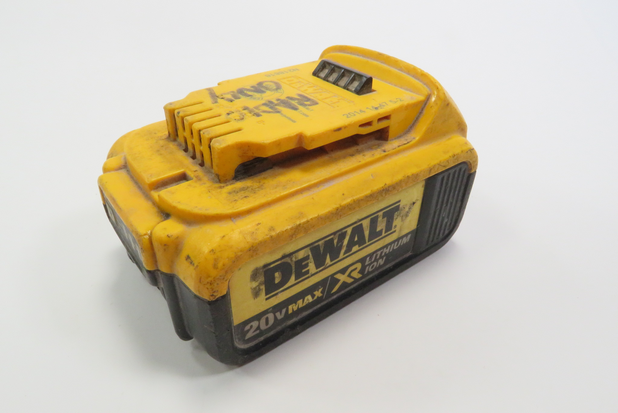 DeWalt DCB204 20-Volt MAX XR Lithium-Ion 4.0Ah Battery -6797