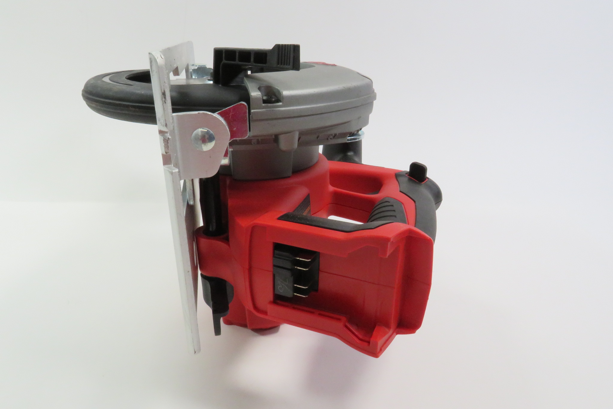 Milwaukee 2630-20 M18 18V Lithium-Ion 6-1/2" Cordless Circular Saw