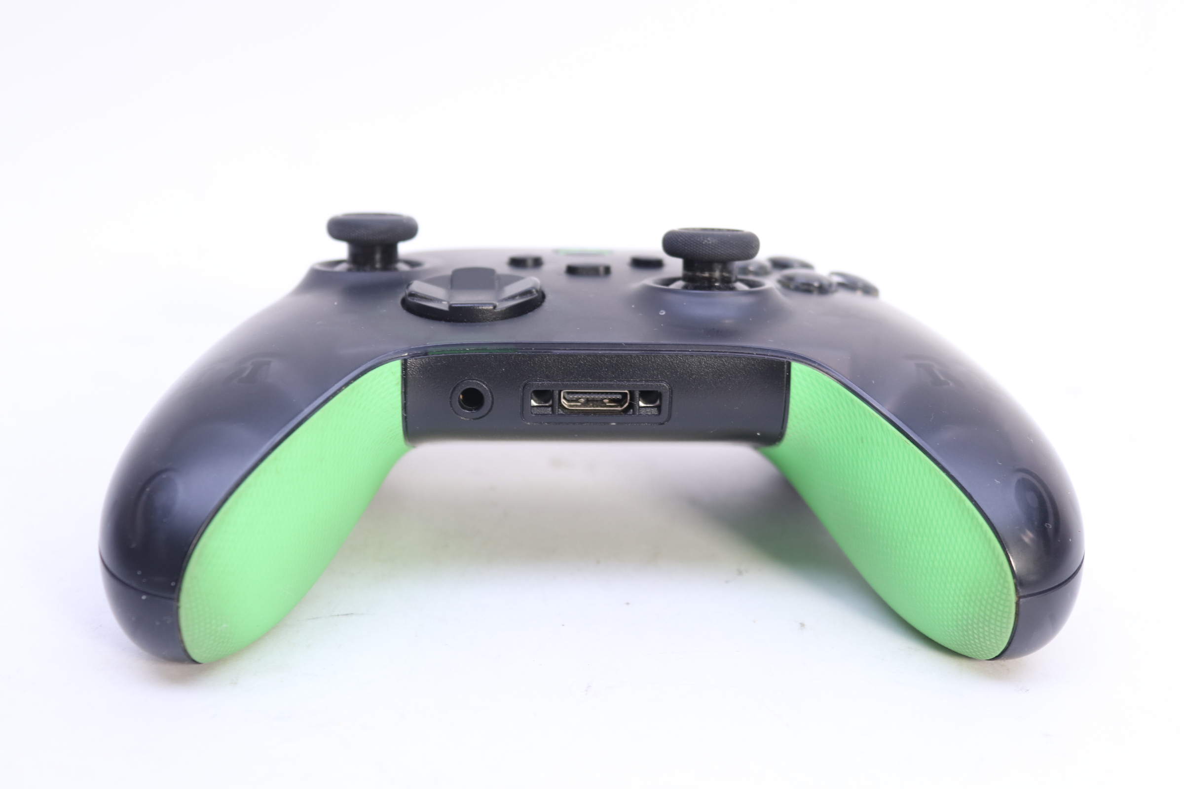 Microsoft Xbox Controller 1914 Bluetooth Hybrid D-pad Button Mapping ...