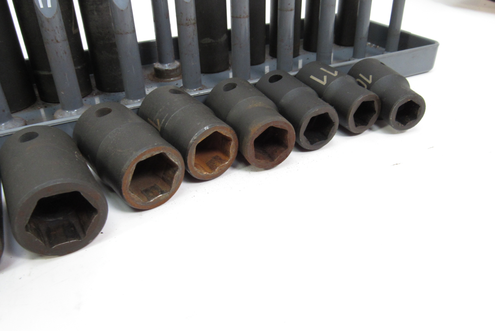 Matco 27-PC 1/2'' Drive Metric 10-27mm 6PT Deep/Standard Impact Sockets ...