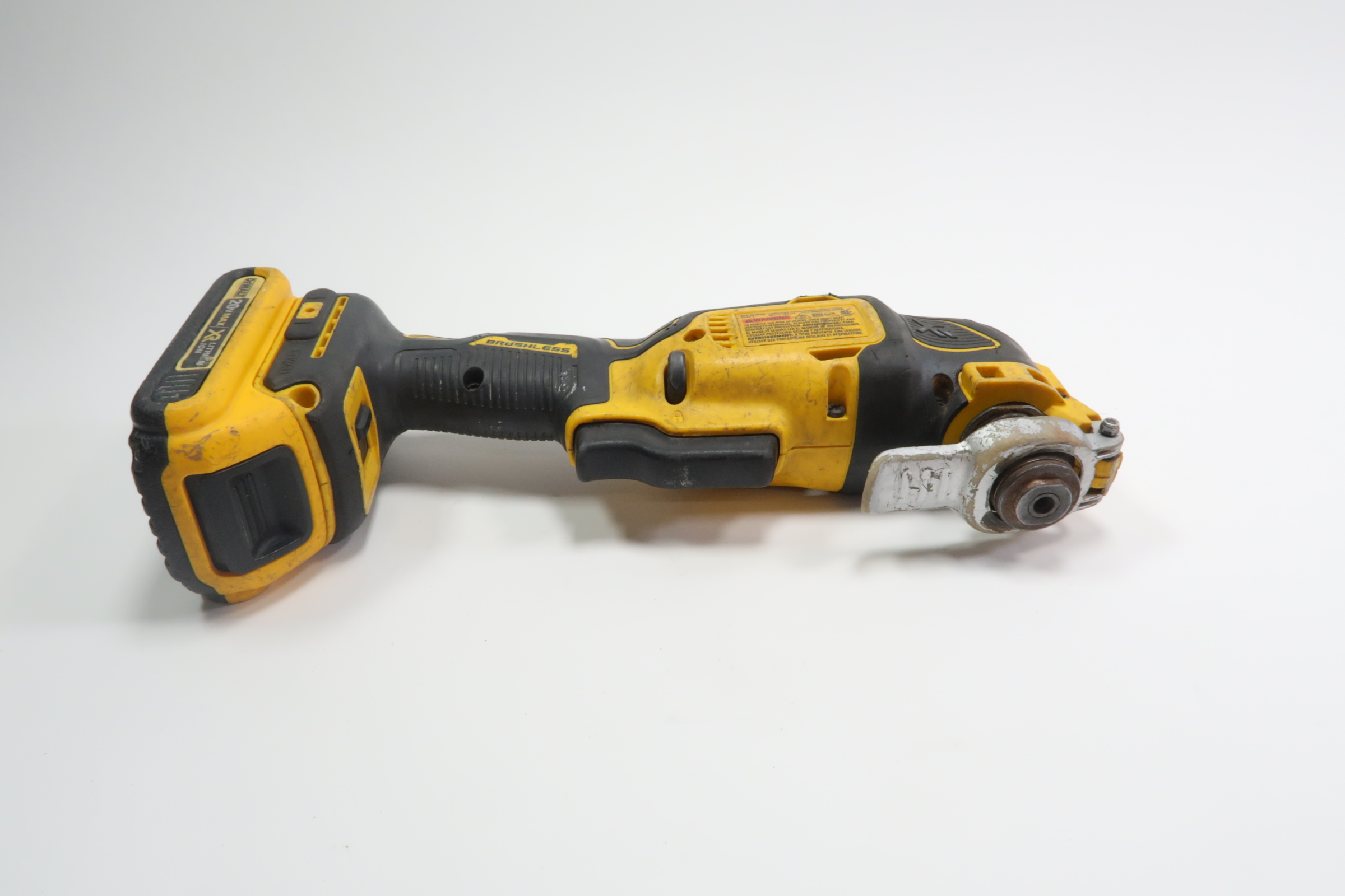 DeWalt DCS356 20-Volt MAX Brushless Lithium-Ion 3-Speed Oscillating ...