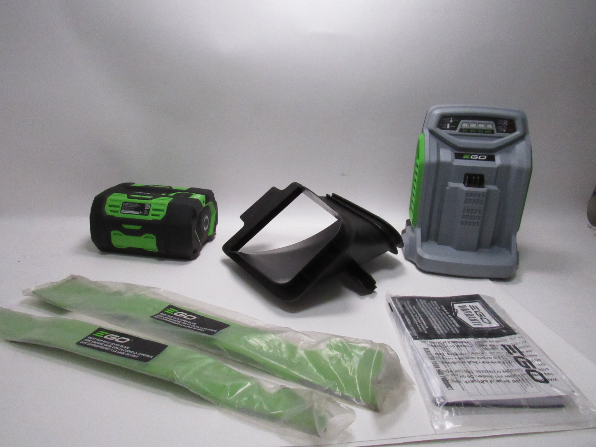 Ego LM2130SP 21" Self-Propelled Electric Lawn Mower 7.5 AH Battery ...