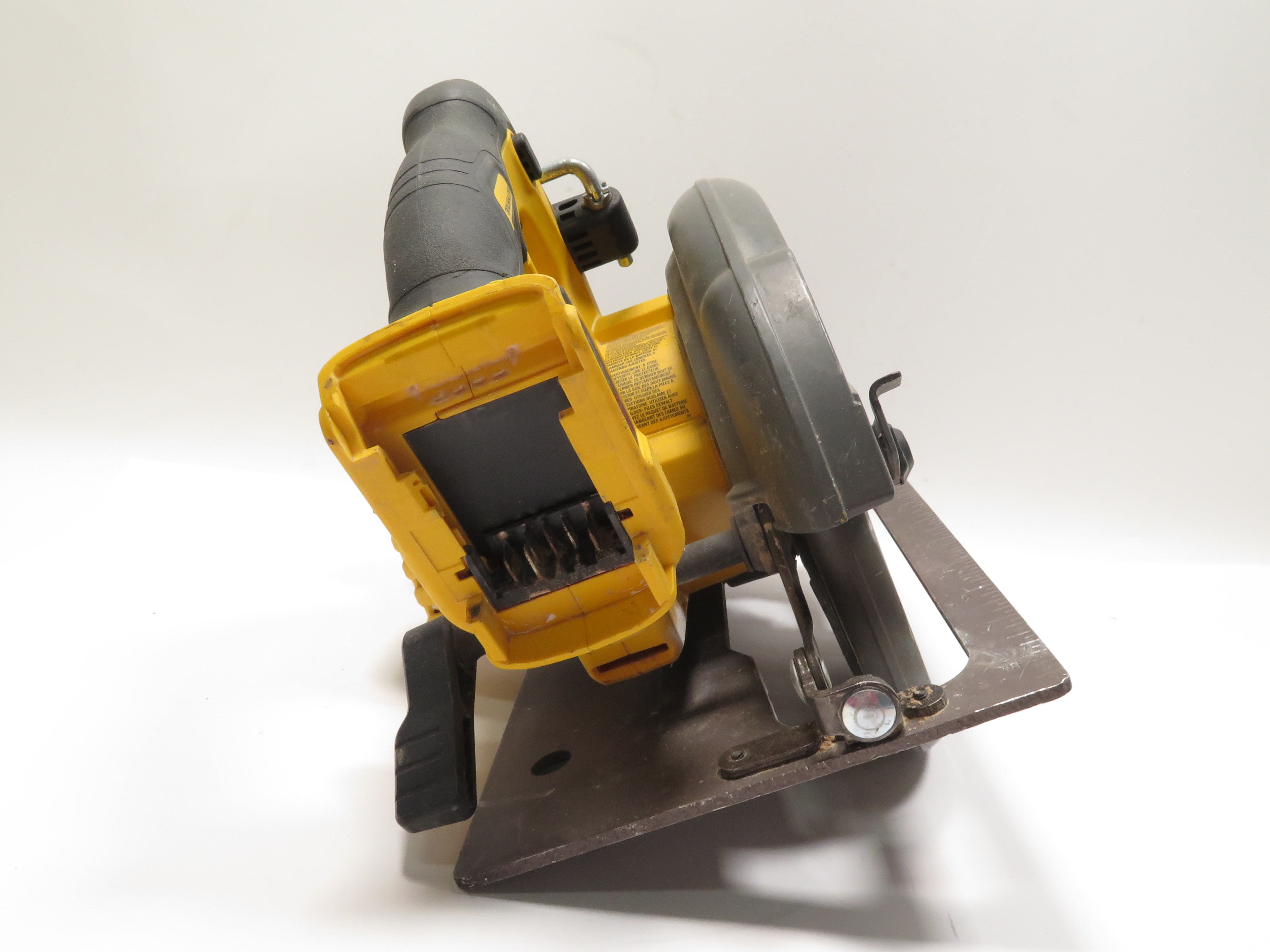 DeWalt DCS575 FlexVolt 60-Volt MAX Cordless Brushless 7-1/4 in ...