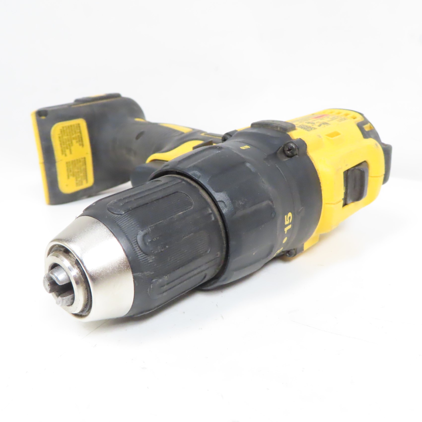 DeWalt DCD777 MAX 20V 1/2" Drive Cordless Drill Driver Kit