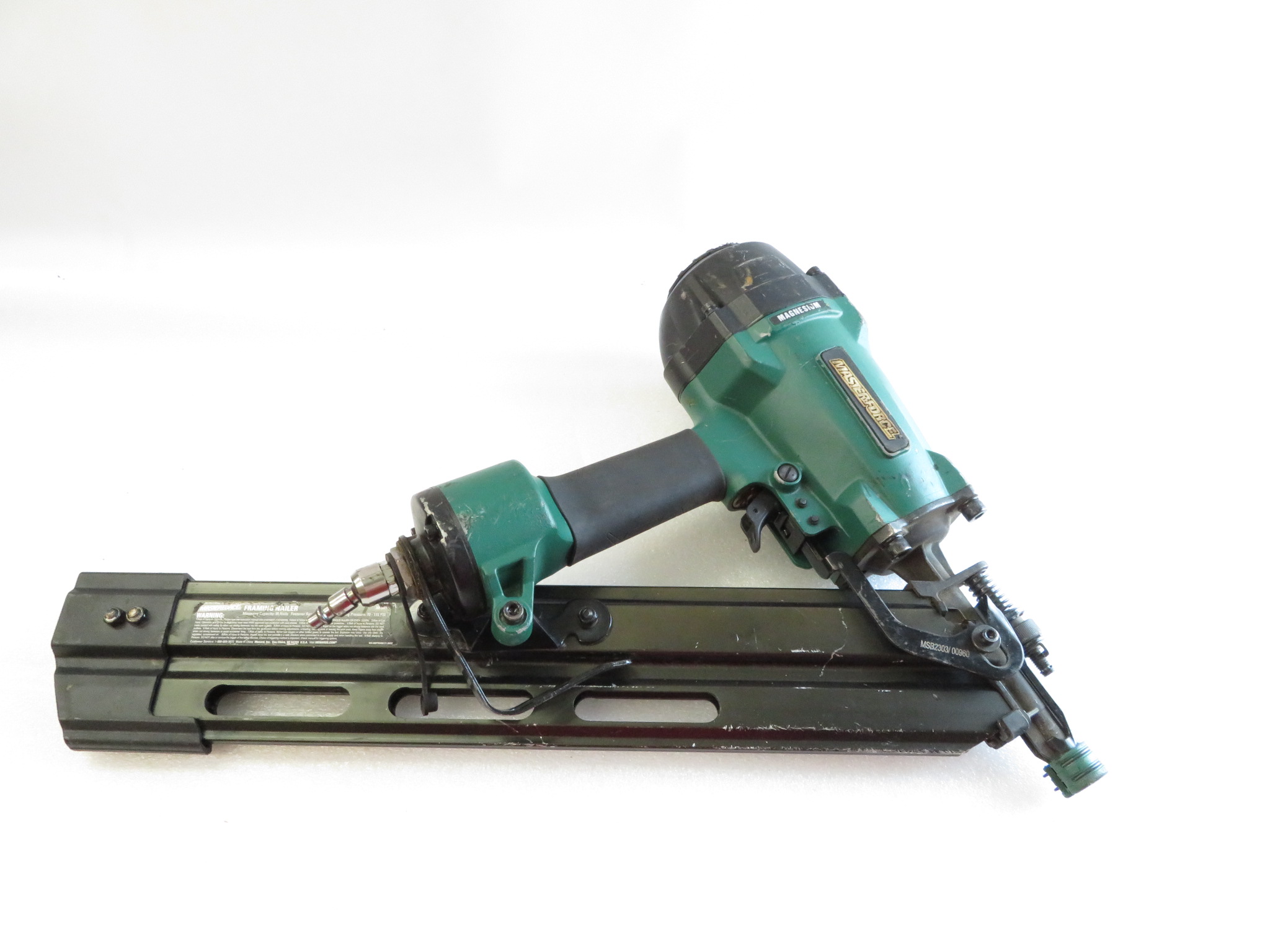 Masterforce 208-5023 Pneumatic 30-34 Degree Framing Nail Gun