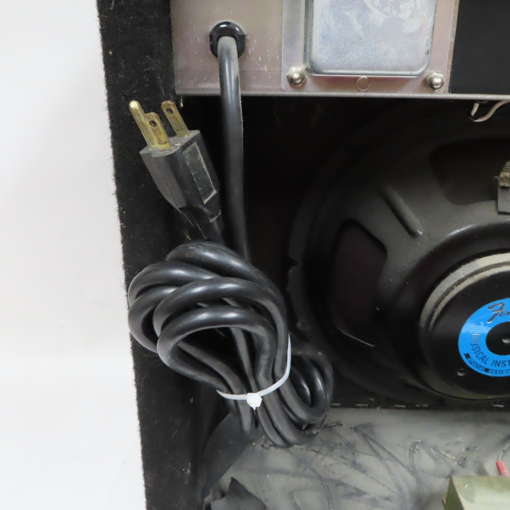 Fender M-80 2-Channel 80W RMS 1x12" Guitar Amplifier (Local Pick-Up Only)