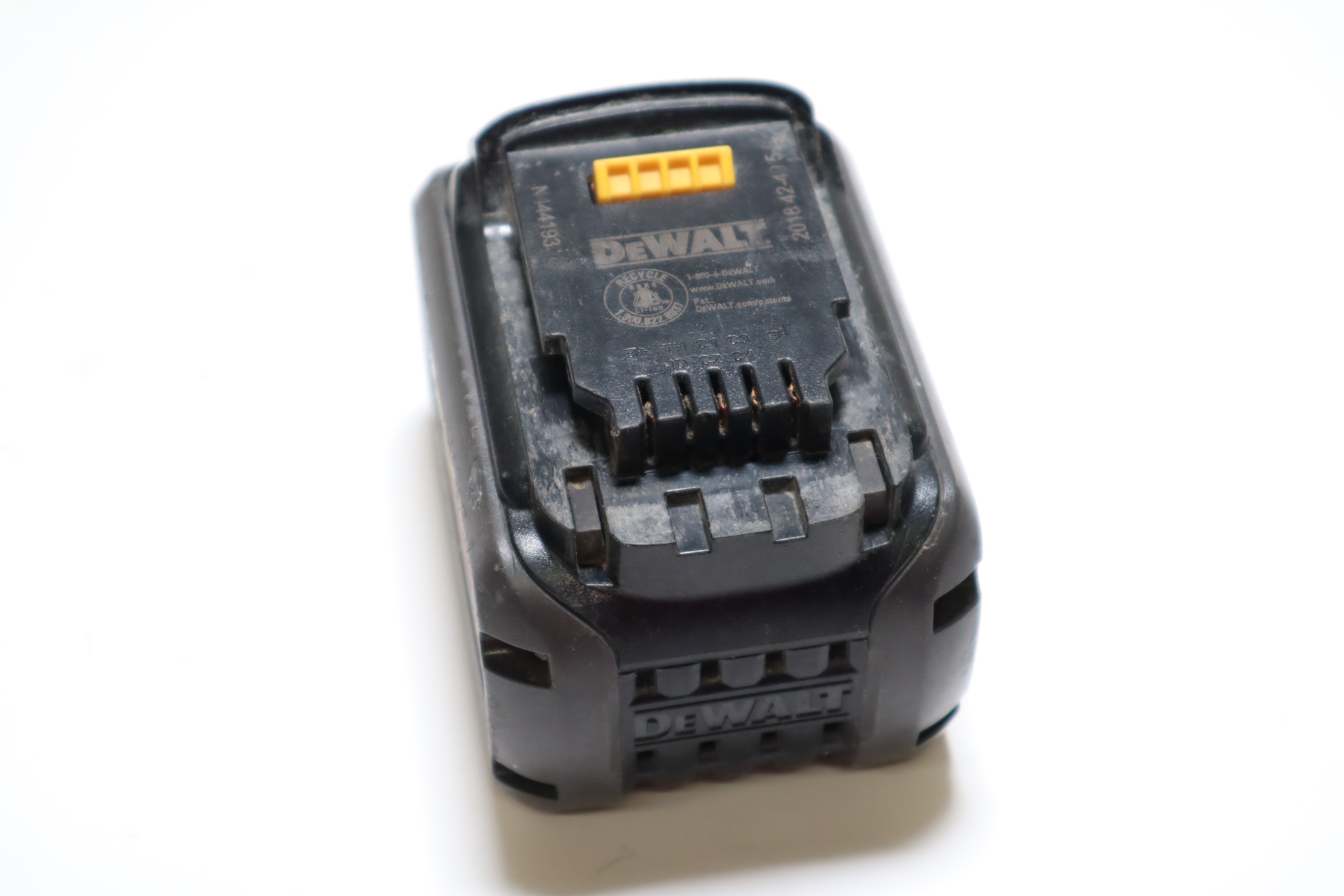 DeWalt DCB606 20V/60V Power Tool Battery Pack 6.0AH 8369