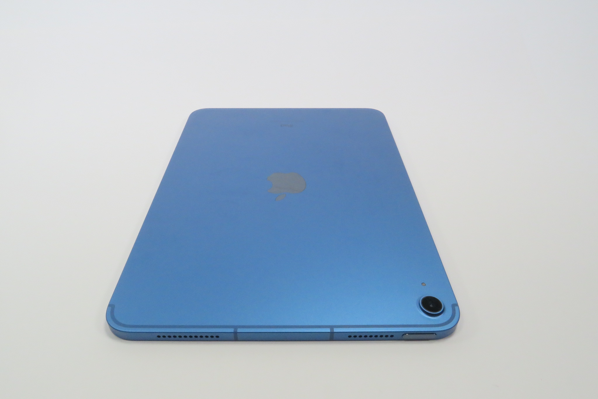 Apple iPad 10th Gen A2757 MQ6K3LL/A 64GB 10.9" Tablet