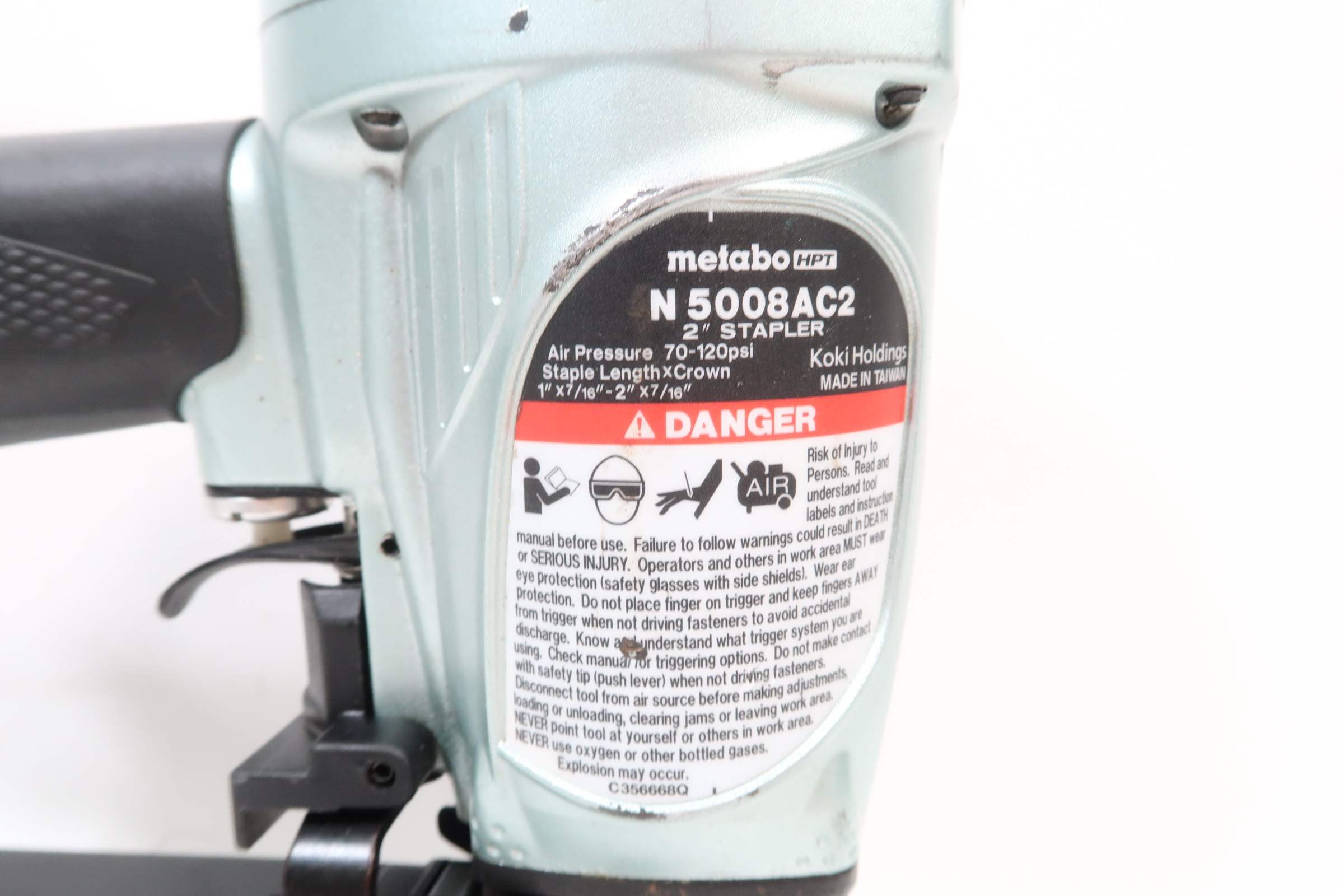 Metabo HPT N5008AC2 Pneumatic 16-Gauge Standard Crown Stapler