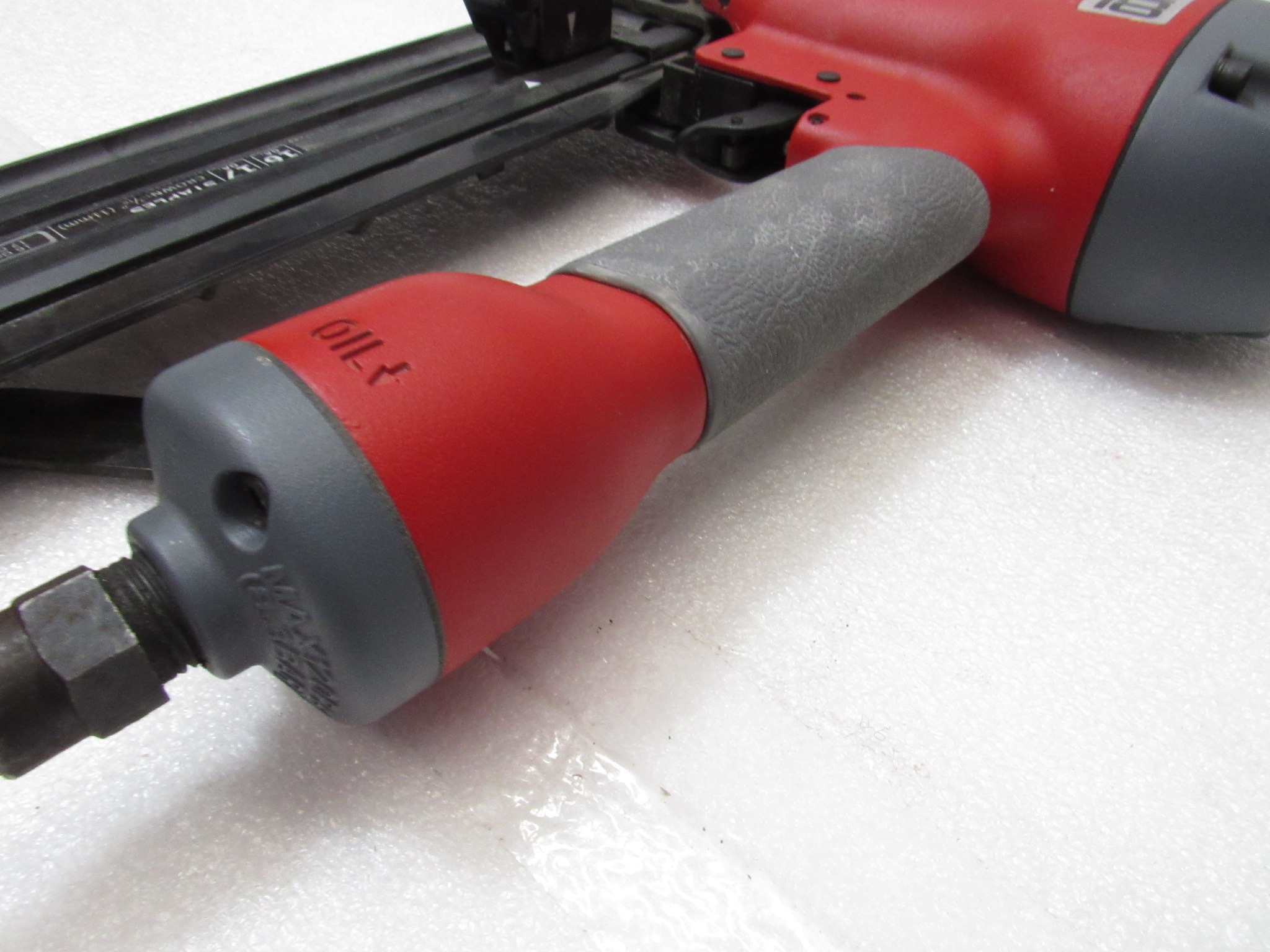 Senco SNS41 16 Gauge Stapler